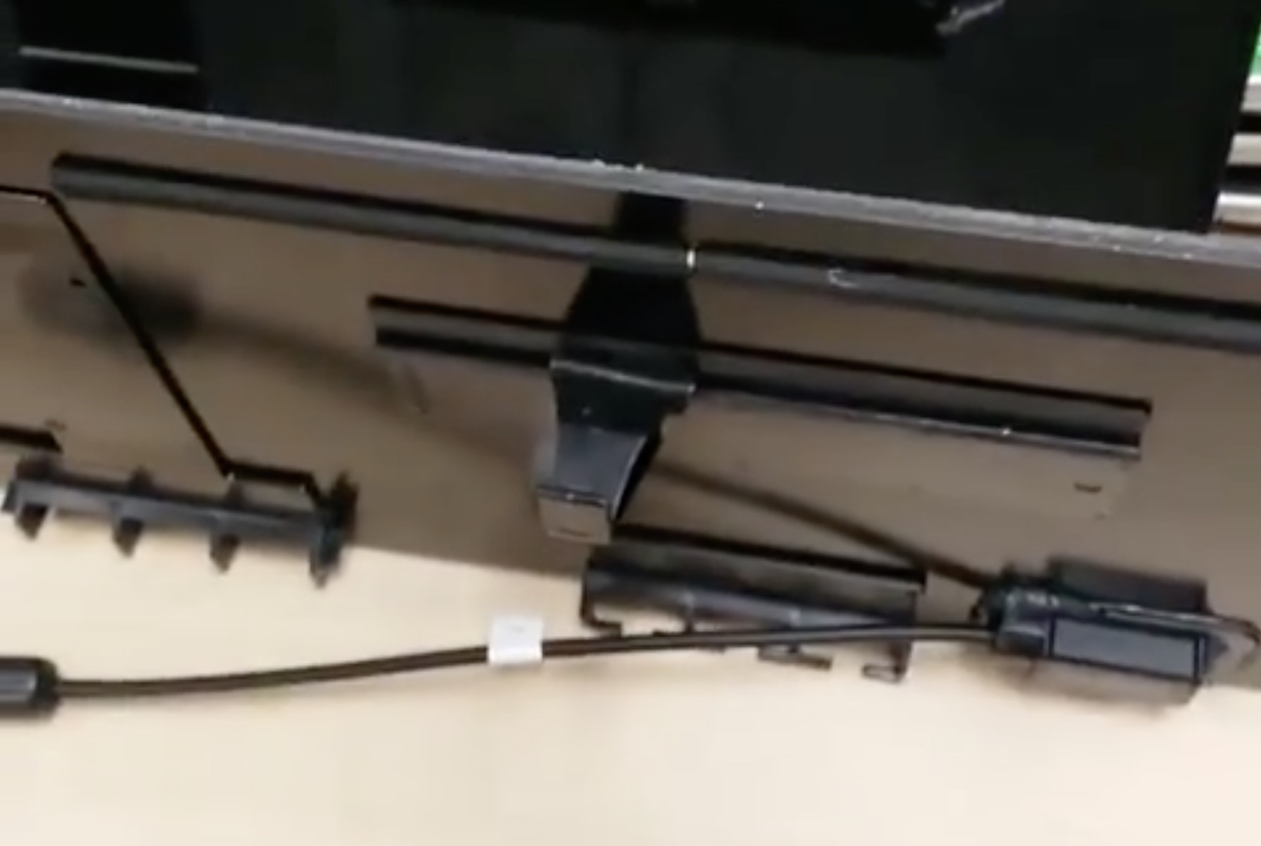 First up-close look at Tesla solar roof tiles - Electrek