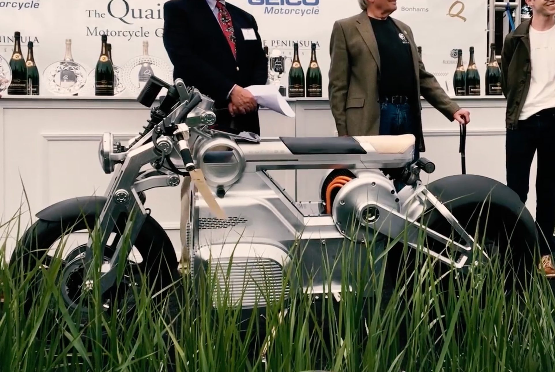 Curtiss Motorcycles unveils Zeus, a crazy powerful dual motor electric ...