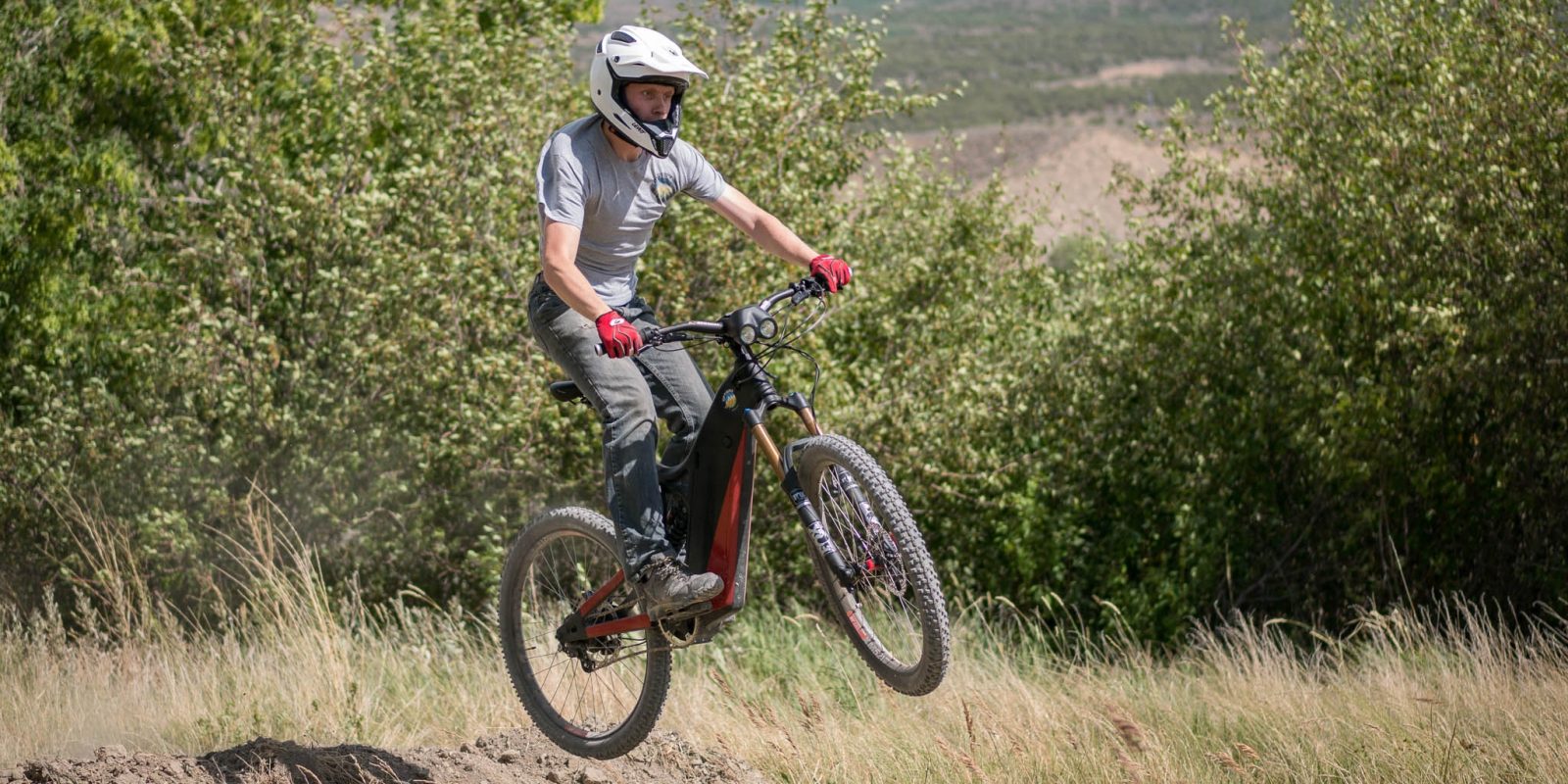 Optibike's new carbon fiber R15C w/ 3.35 hp and 100-mile range may be ...