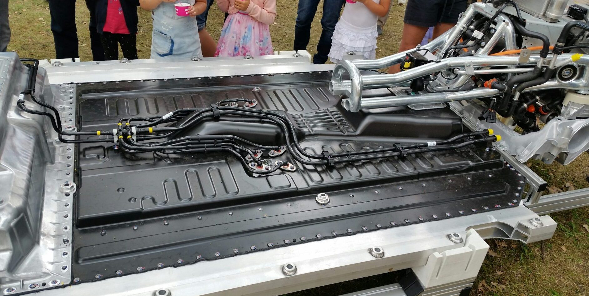 First look at the Mercedes-Benz EQC all-electric SUV's powertrain ...