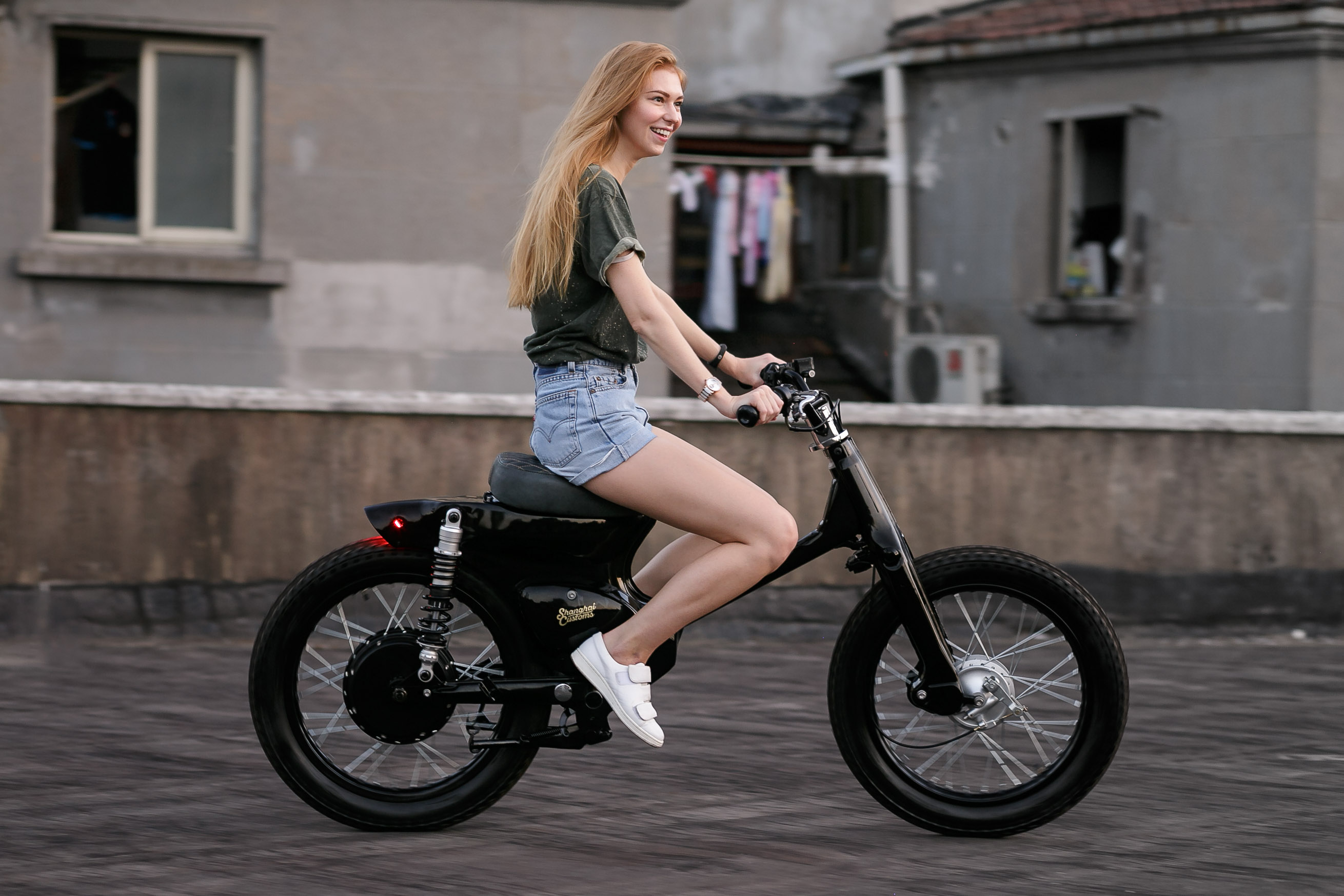 Iconic Honda Super Cub is back, and this time it's electric! | Electrek