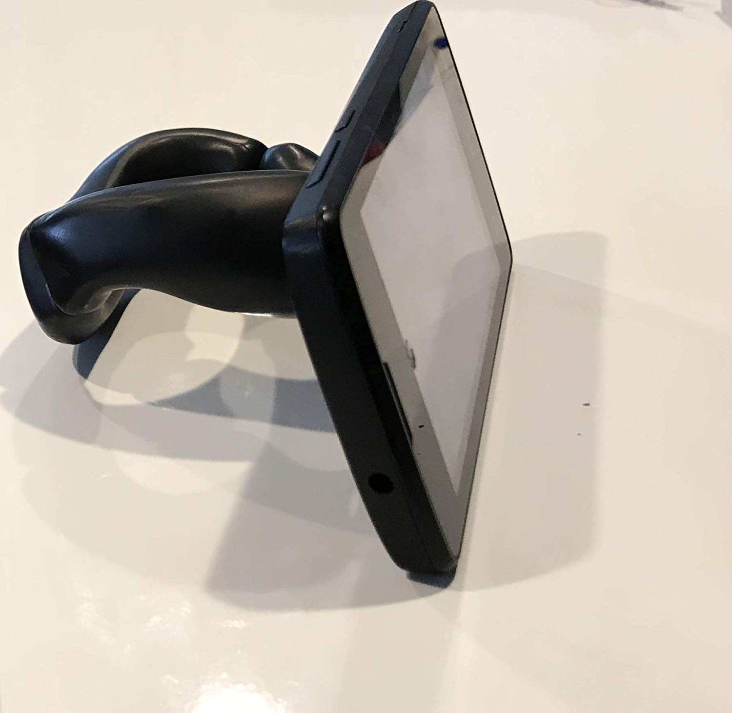 Tesla Autopilot ‘buddy’ hack to avoid ‘nag’ relaunches as 'phone mount ...