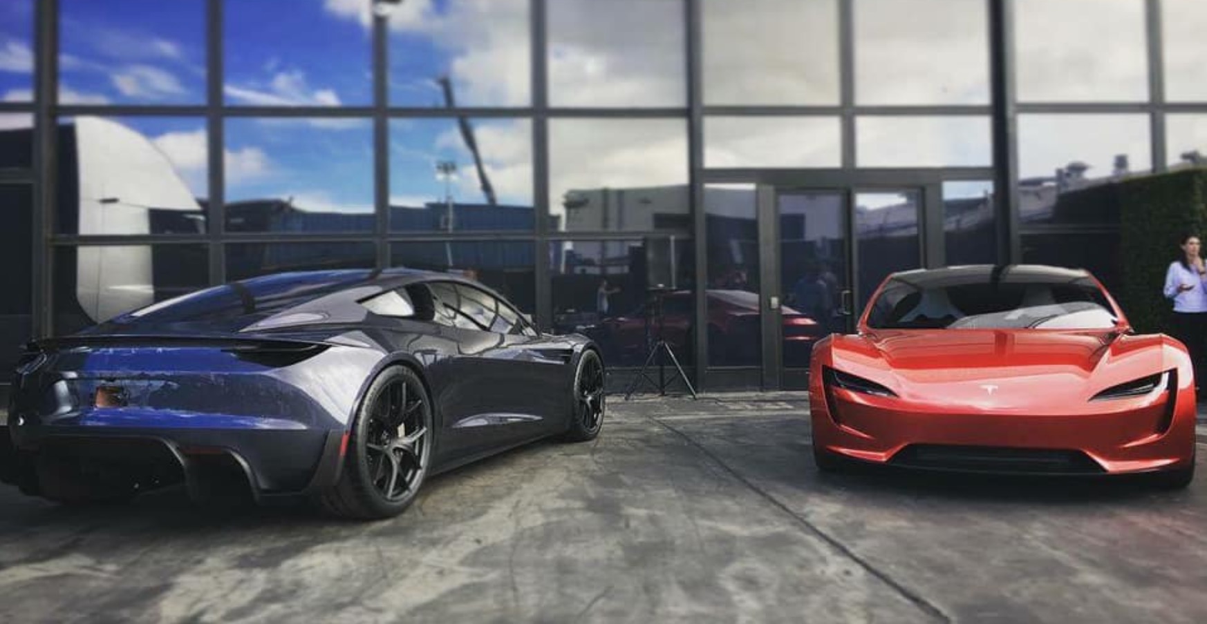 Tesla to launch 'special colors' for the new Roadster electric supercar ...