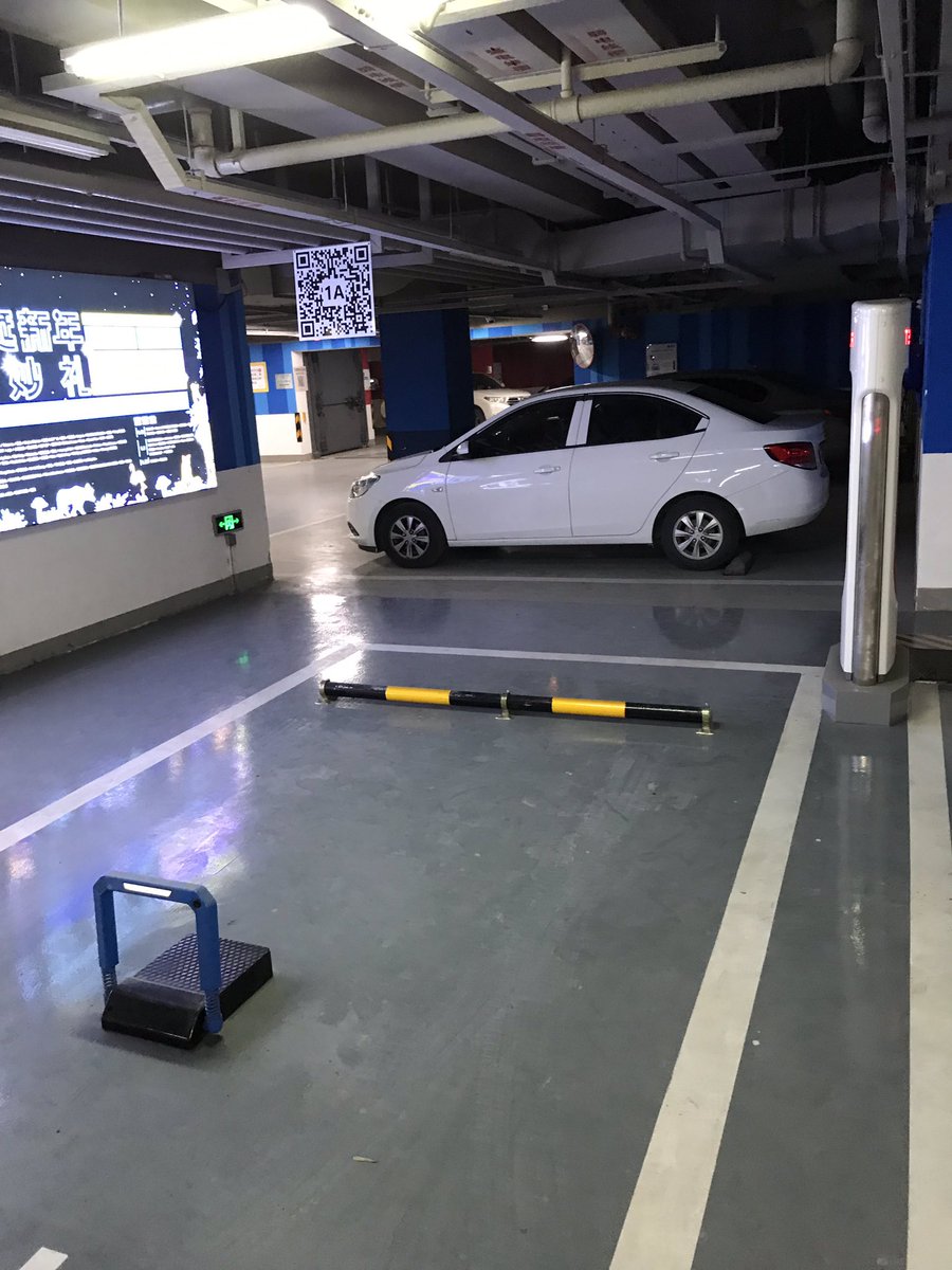 Tesla implements innovative way to avoid gas cars 'ICEing ...