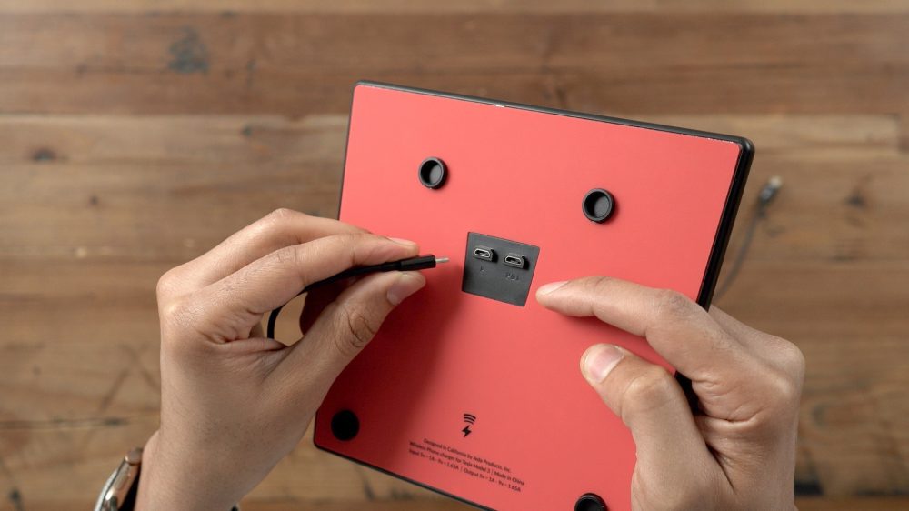 Jeda Wireless Pad for Tesla Model 3 review - wireless charging with ...