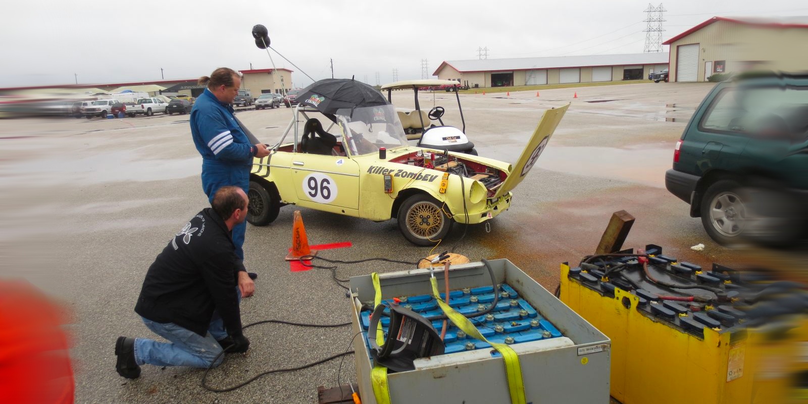 '24 Hours of Lemons' opens electric car category in infamous crappy car ...