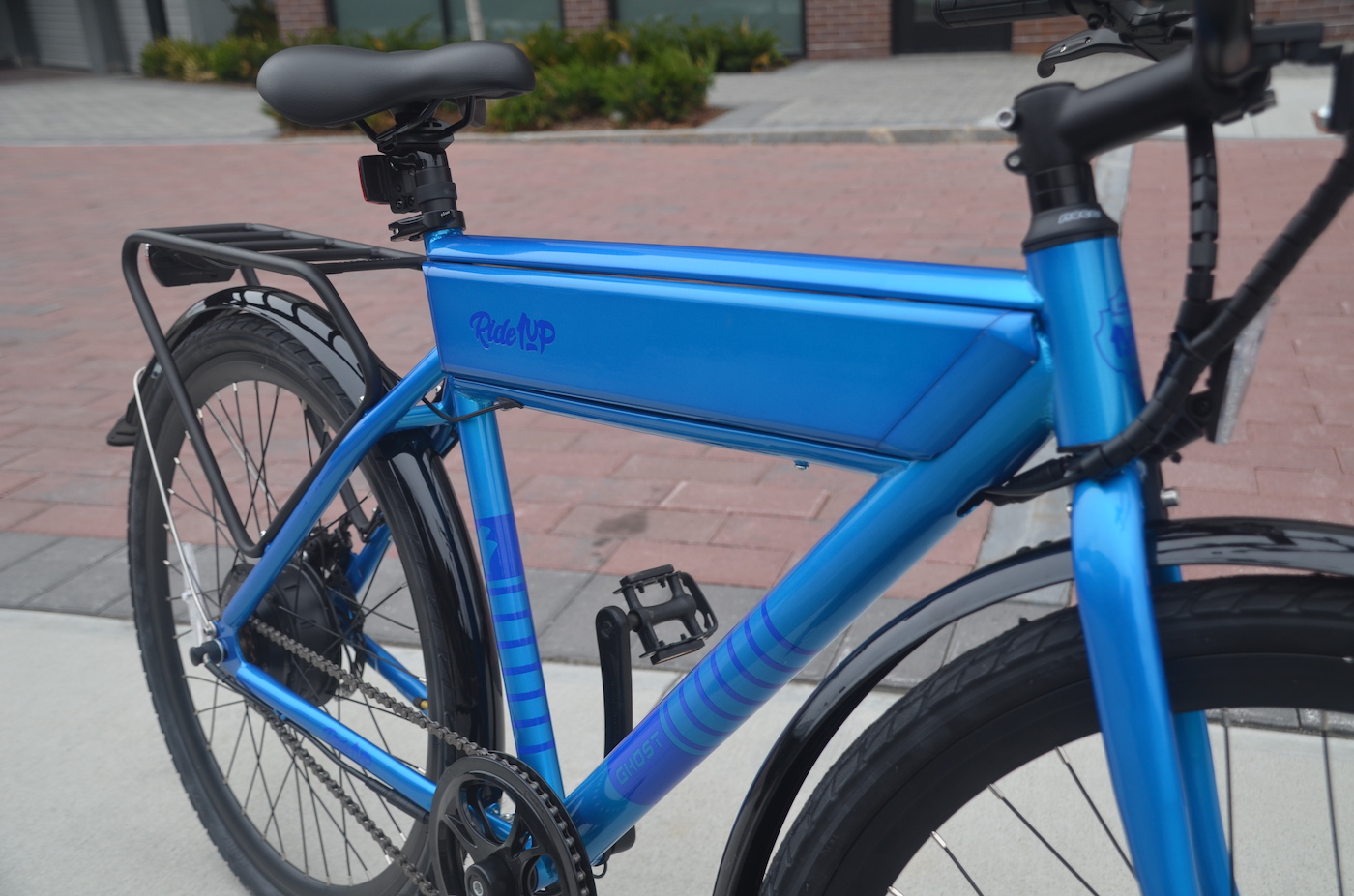 Review: Ride1Up Roadster Ghost electric bicycle is a great e-bike for ...