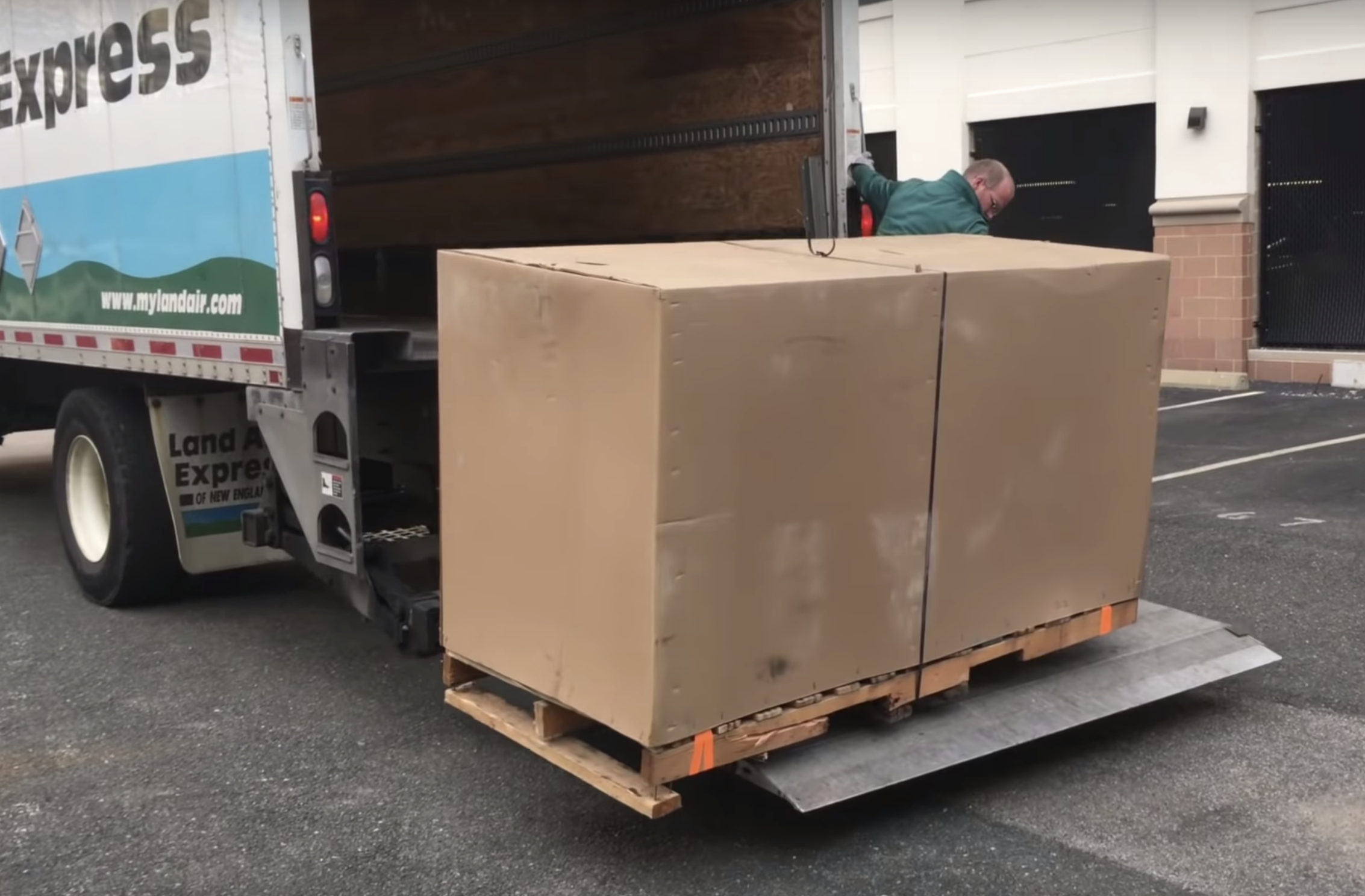 Review: The $2,495 CSC City Slicker electric motorcycle is one hell of ...