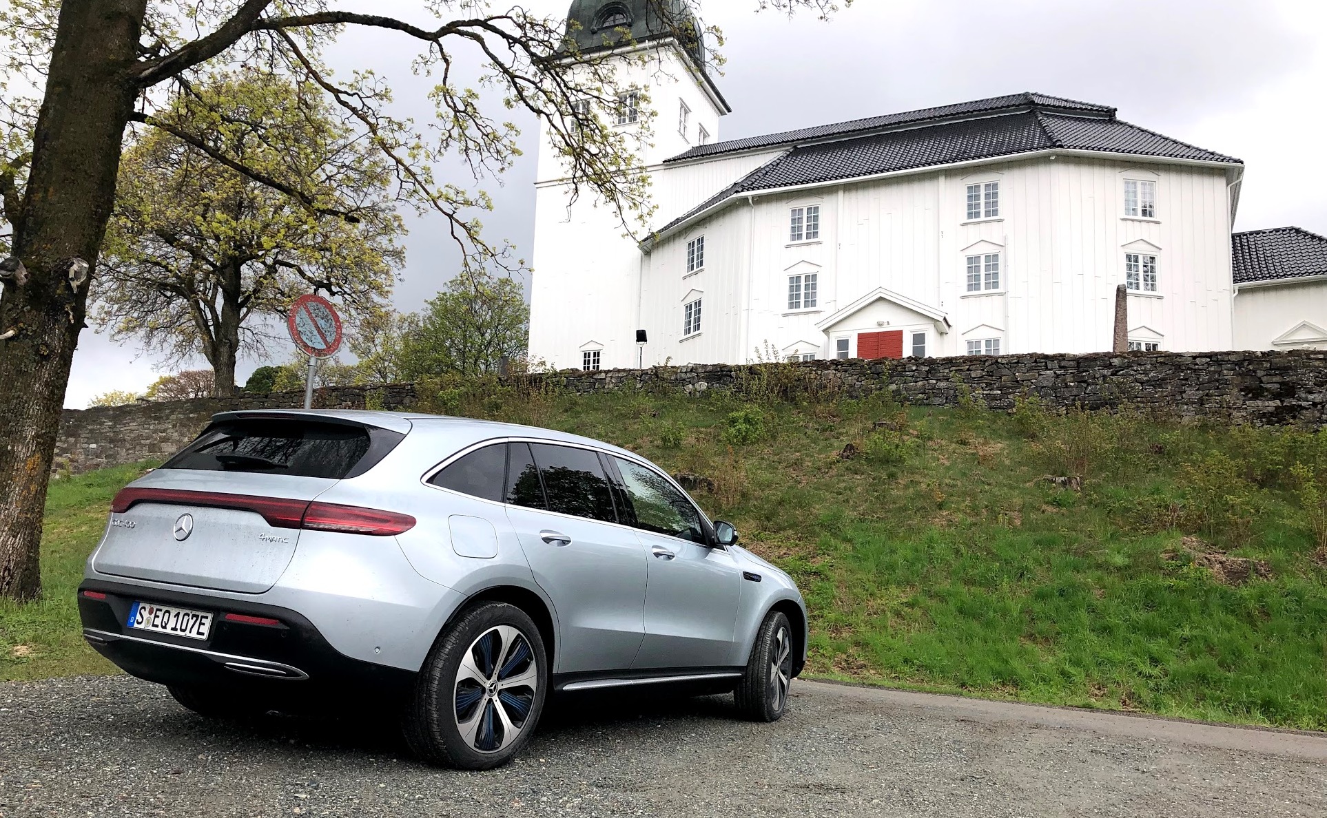 Mercedes-Benz EQC first drive review: an easy way for Mercedes drivers ...