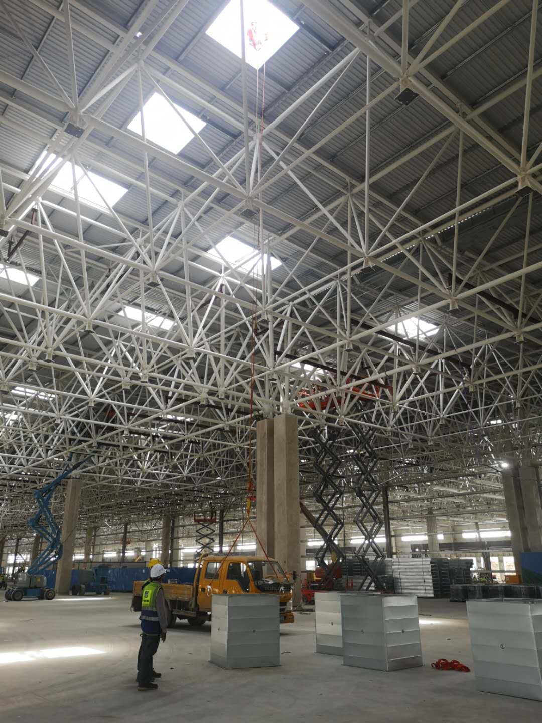 First look inside Tesla's Gigafactory 3 with leaked pictures | Electrek