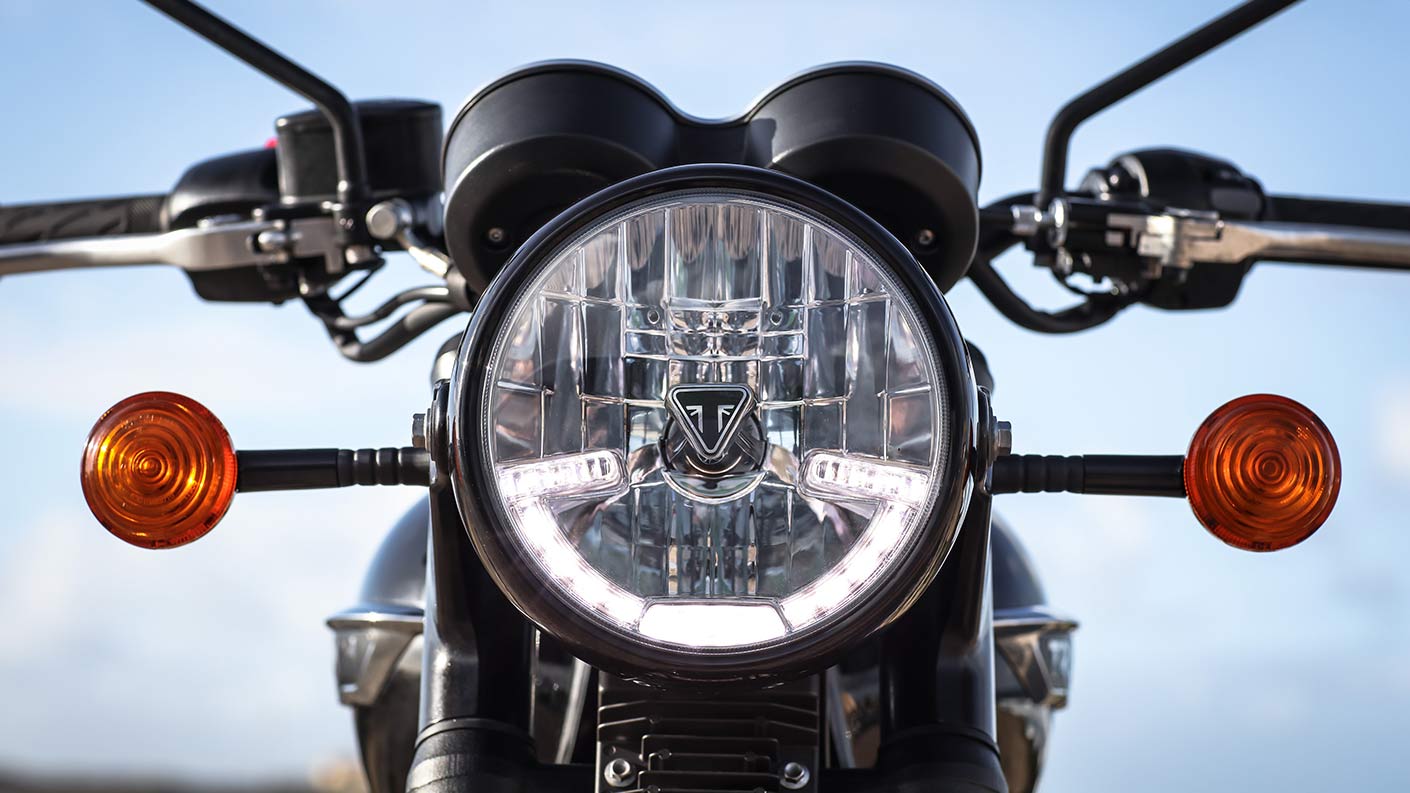 Triumph prepares for its first electric motorcycle with new TE-1 e-moto ...