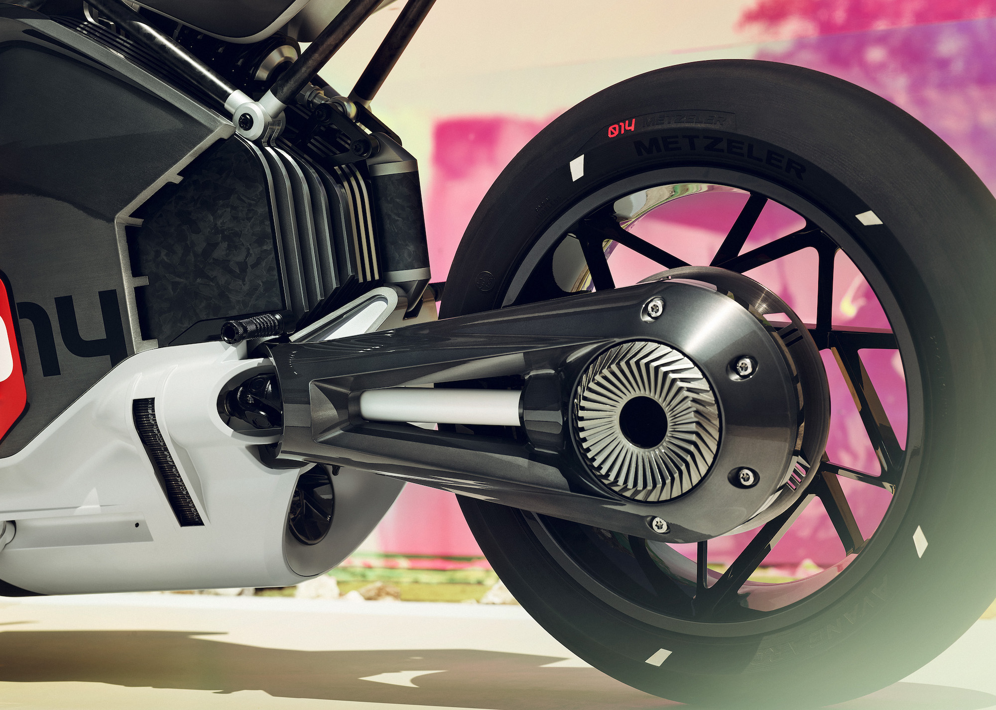 Remember that crazy BMW concept electric motorcycle? New filings show ...