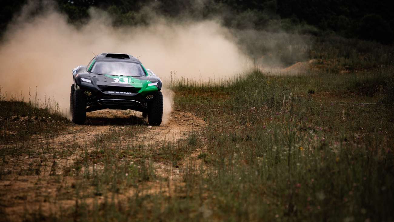 Extreme E unveils Odyssey 21, an electric beast of an SUV built to race ...