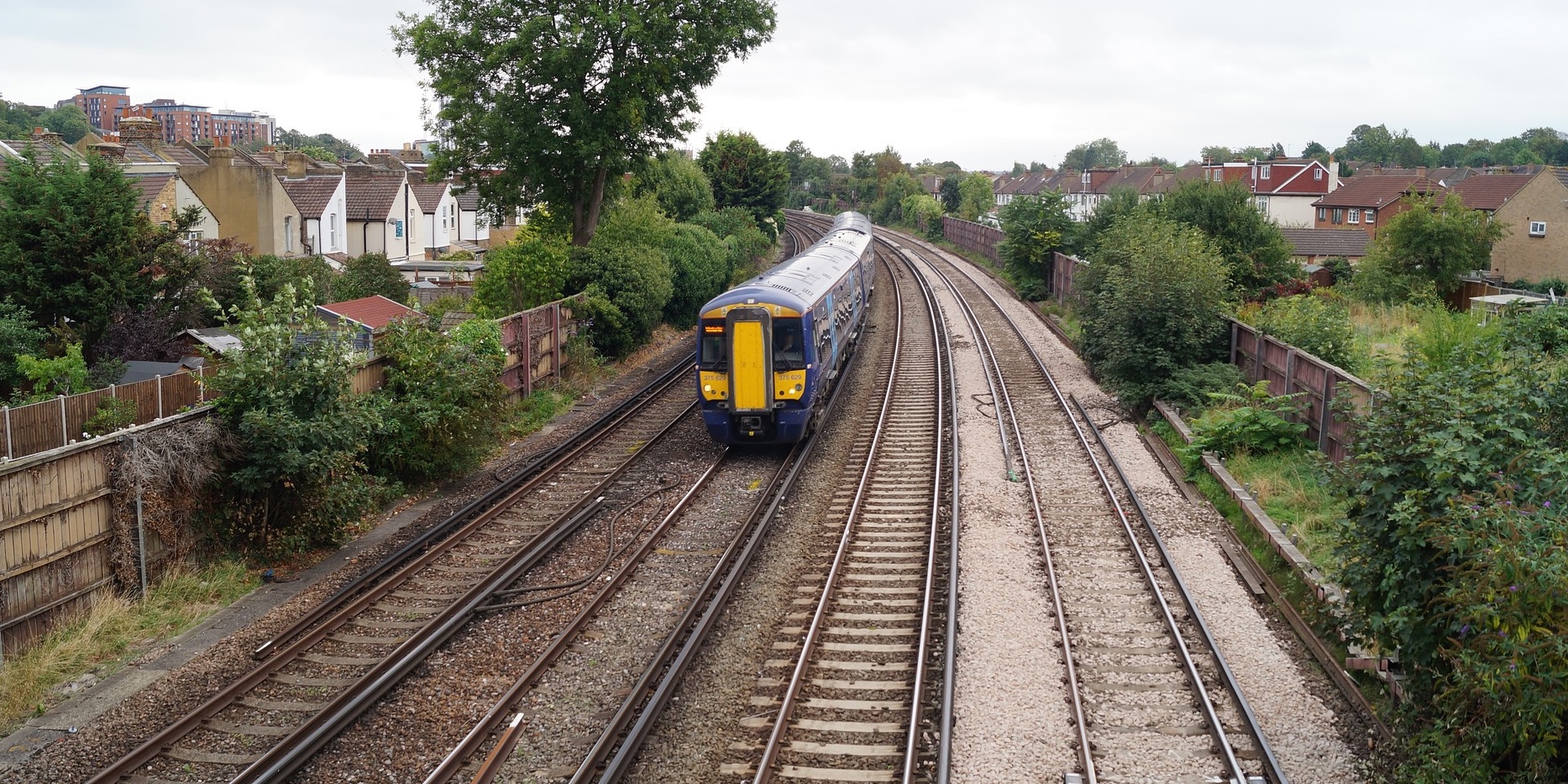 UK railway to directly power trains with solar energy through upcoming ...