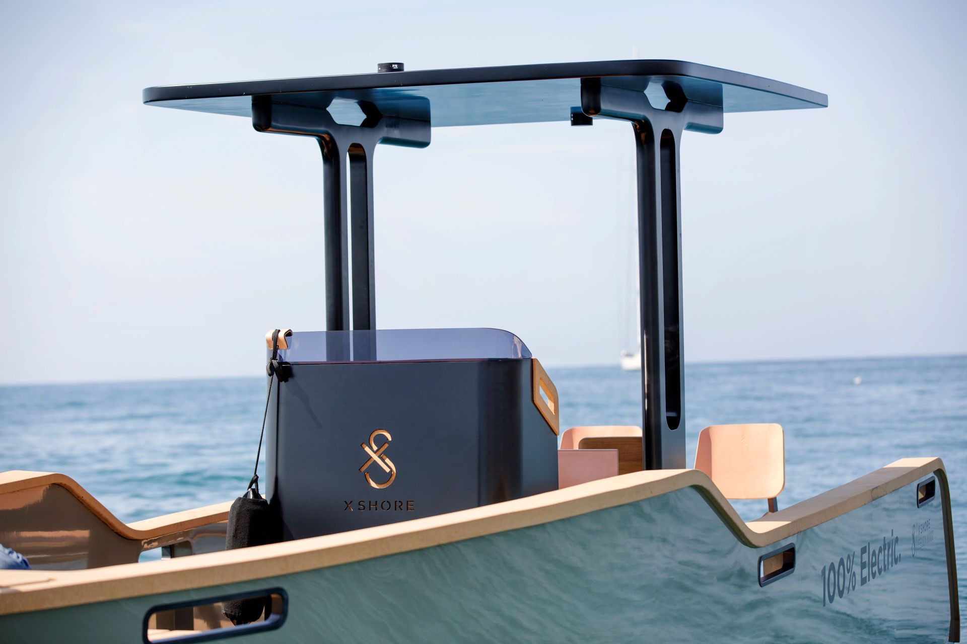 Tesla-inspired electric boat unveiled: X Shore Eelex 8000 | Electrek