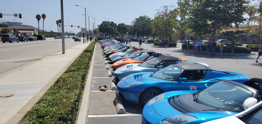 Look: 37 Roadsters meet up at Tesla Club LA's 10th anniversary Roadster ...