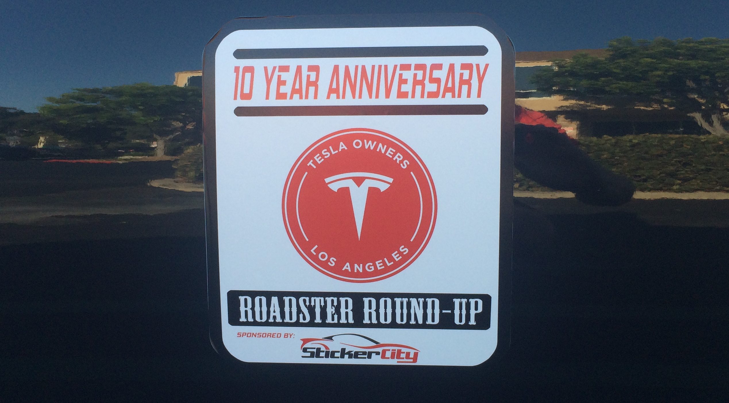 Look: 37 Roadsters meet up at Tesla Club LA's 10th anniversary Roadster ...