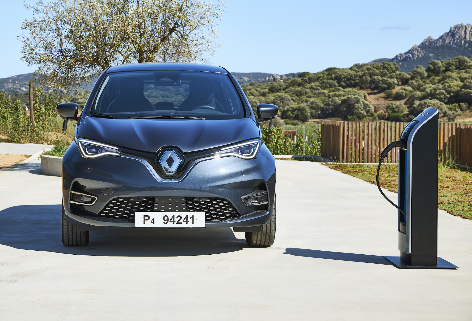 New Renault ZOE test drive: Europe's best little EV just got even better