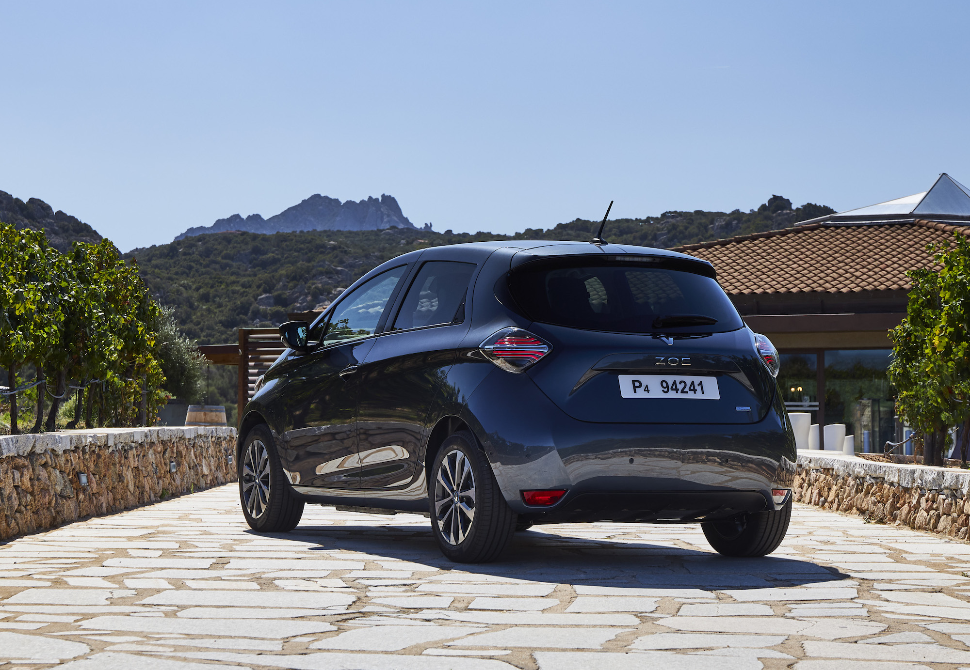 New Renault ZOE test drive: Europe's best little EV just got even better