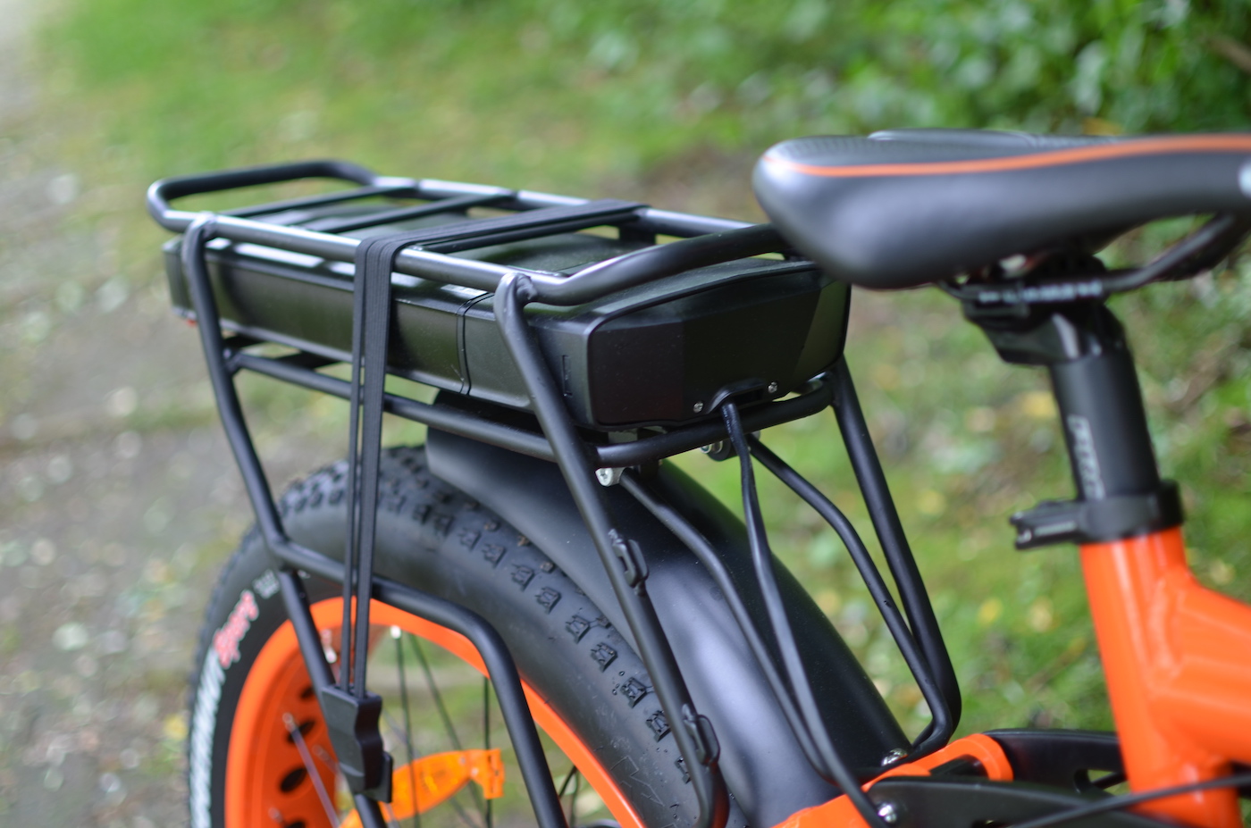 Super Monarch e-bike hits 30 mph with 2 batteries, AWD, and full ...