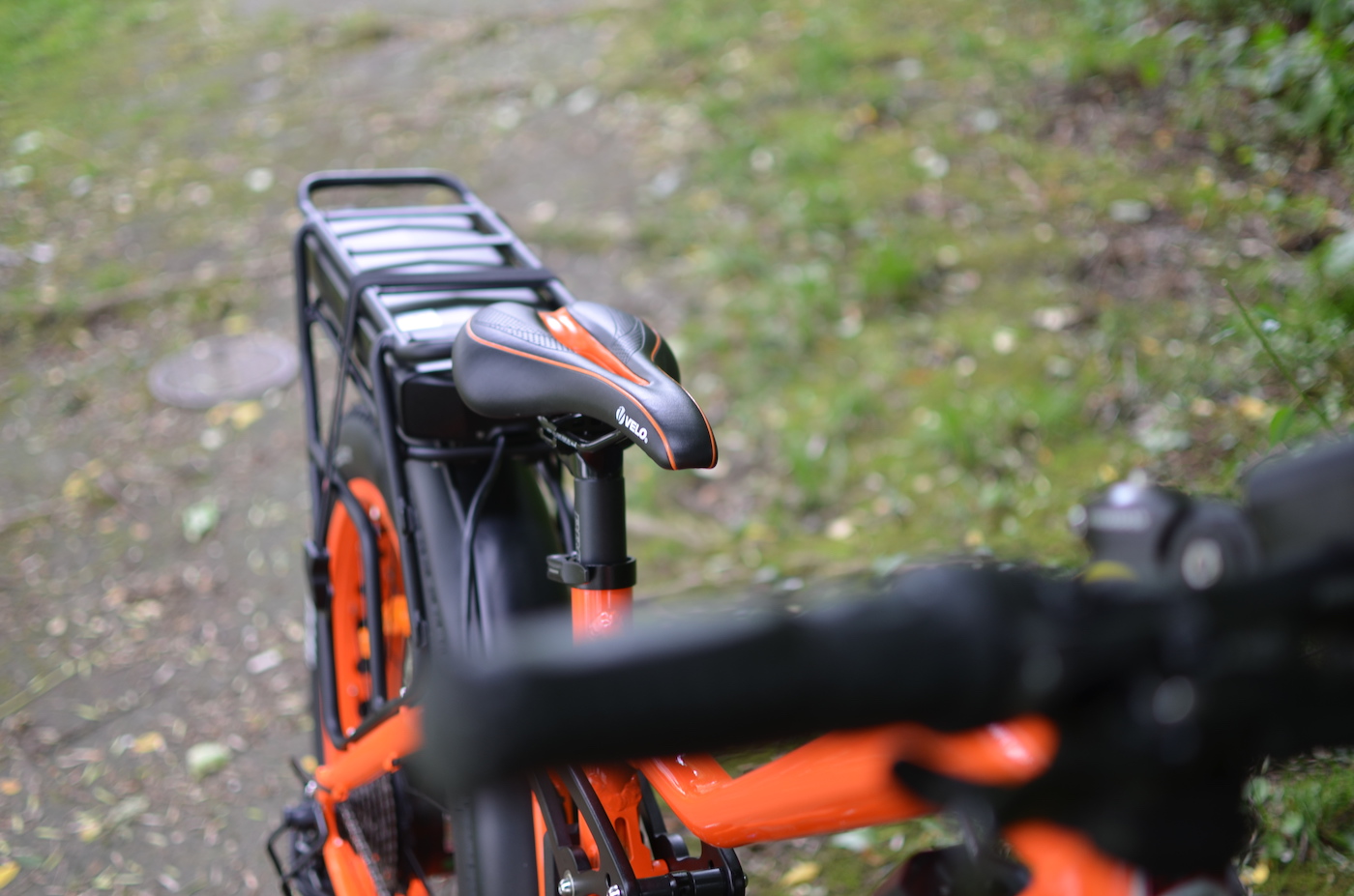 Super Monarch e-bike hits 30 mph with 2 batteries, AWD, and full ...