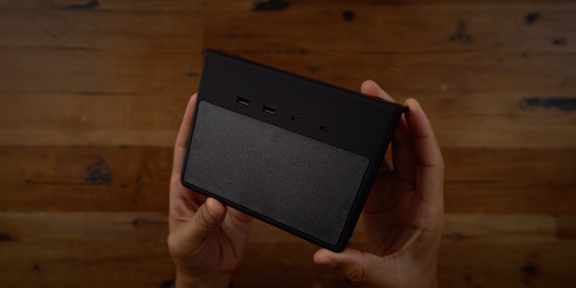 Review: Jedua USB Hub for Tesla Model 3 [Video] - Electrek