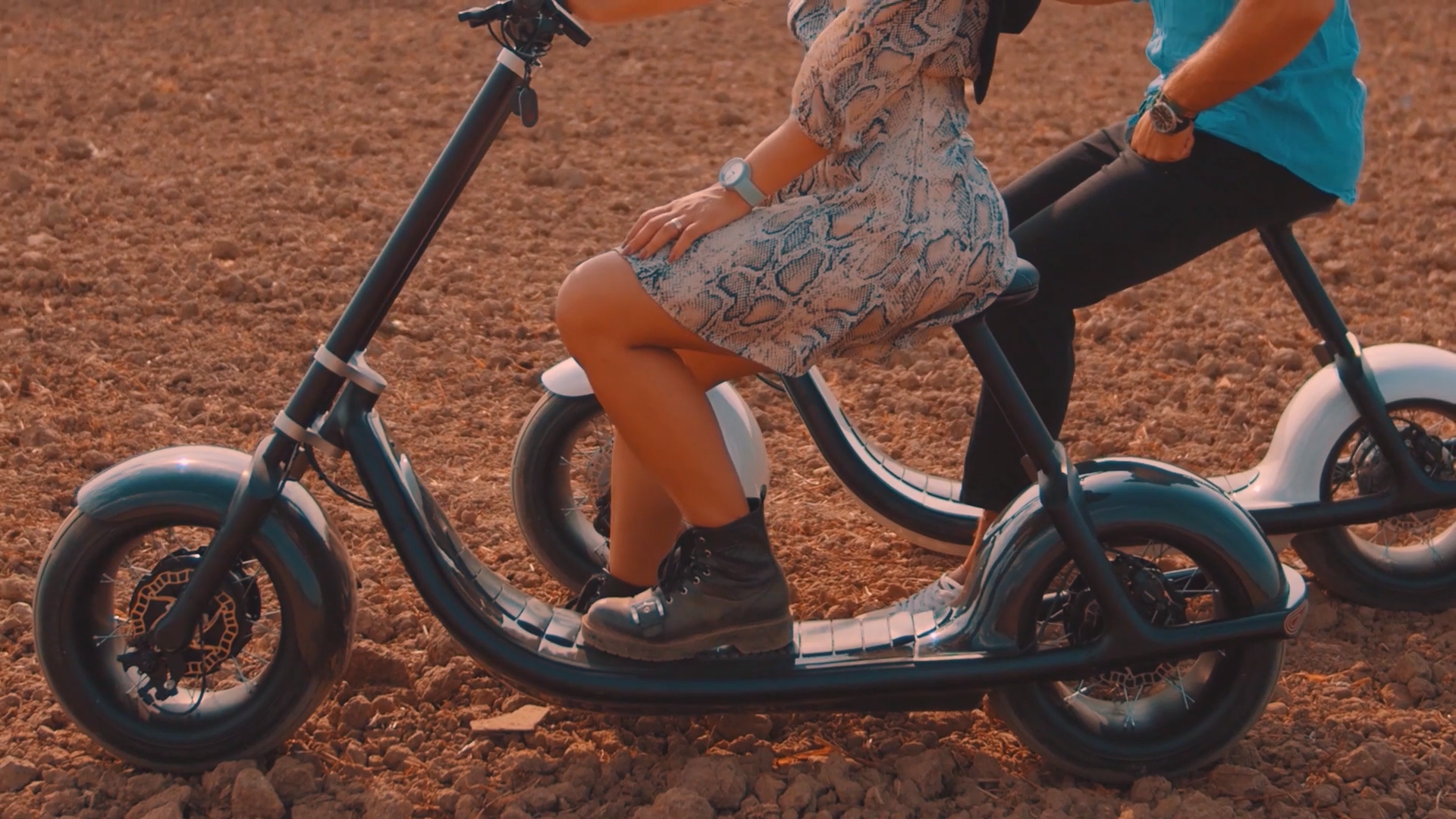 Scooterson Rolley 2 is a big-wheeled electric scooter with 'self driving'