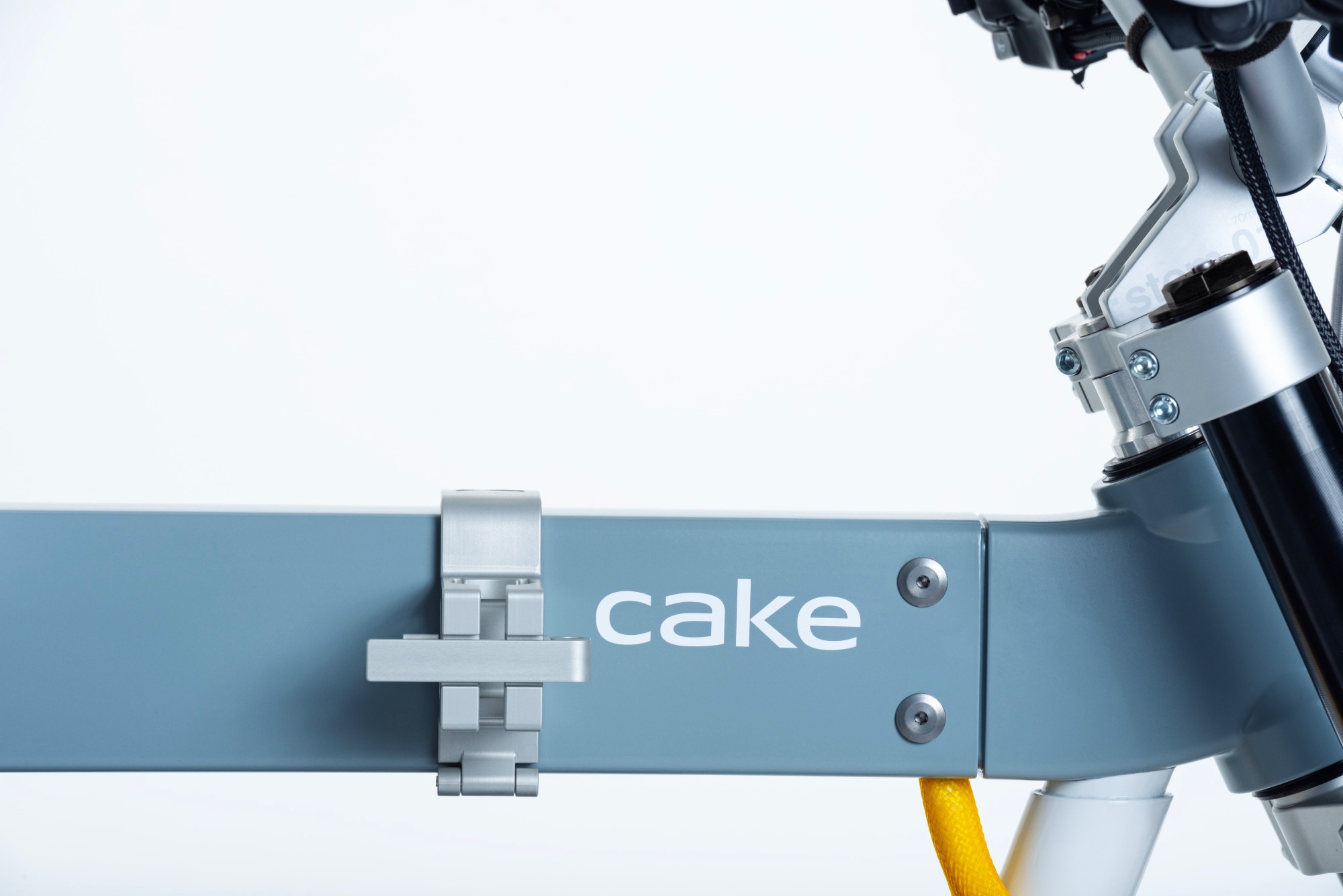 Cake Ösa 60 mph 'workbench on wheels' electric motorcycle delivered