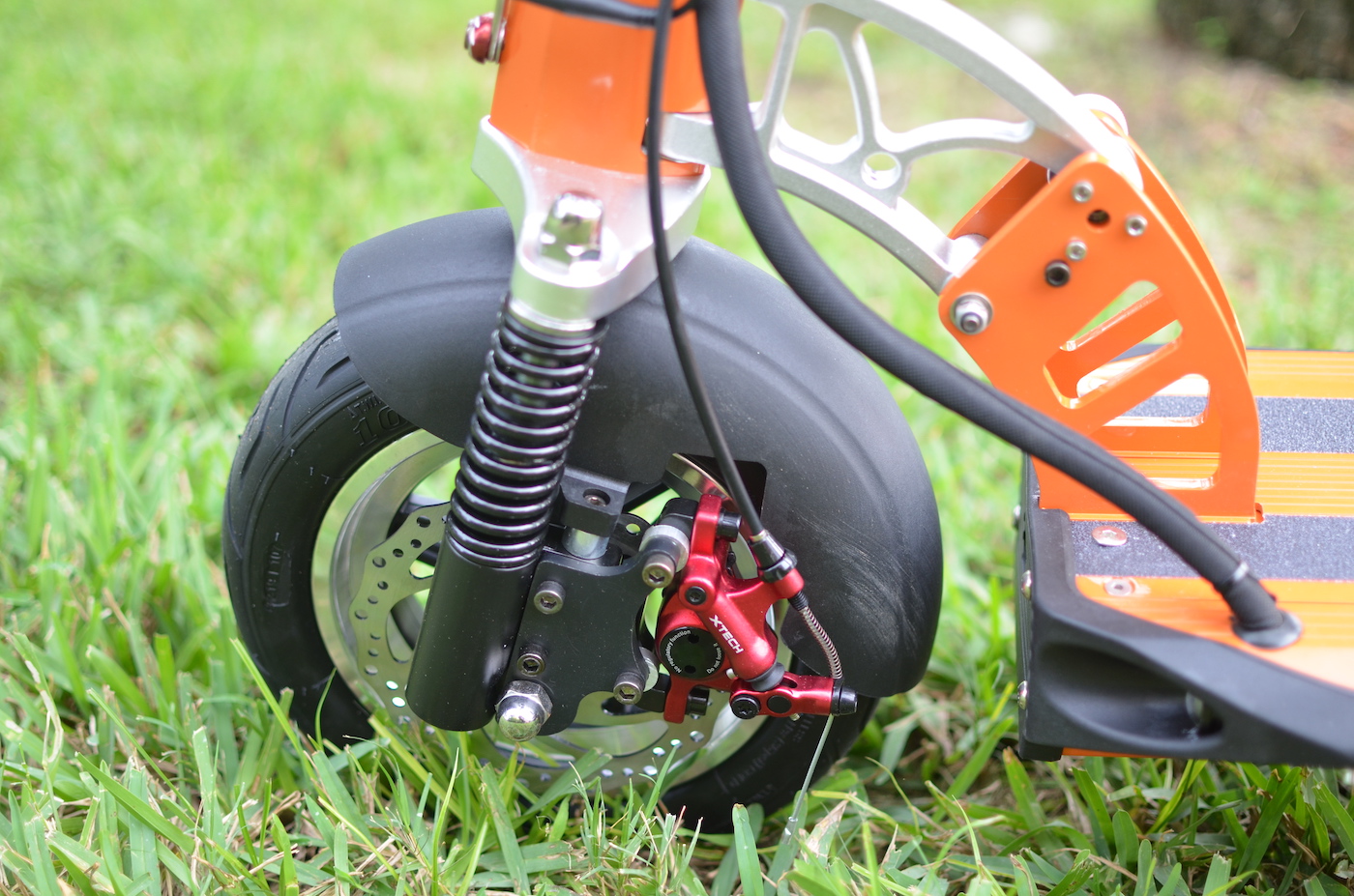 Emove Cruiser electric scooter review: Full suspension and 25 MPH!