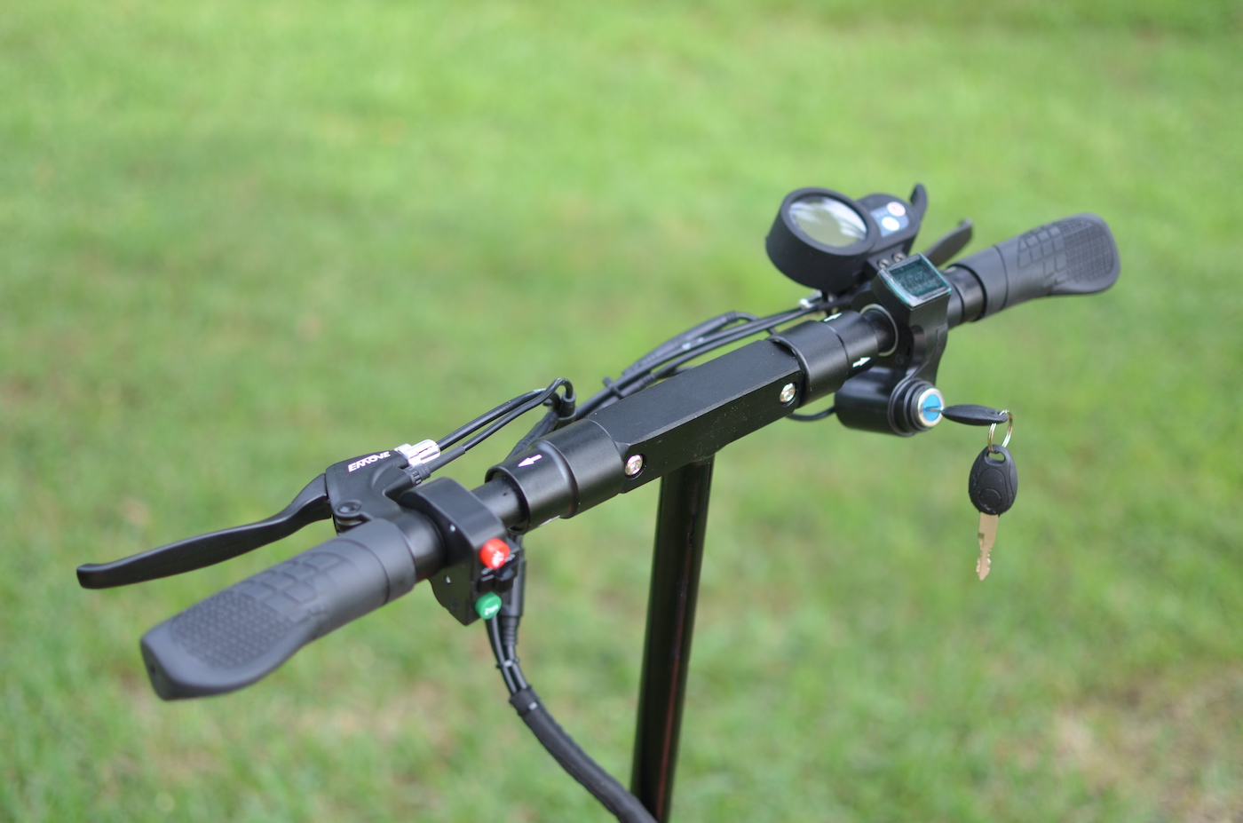 Emove Cruiser electric scooter review: Full suspension and 25 MPH!