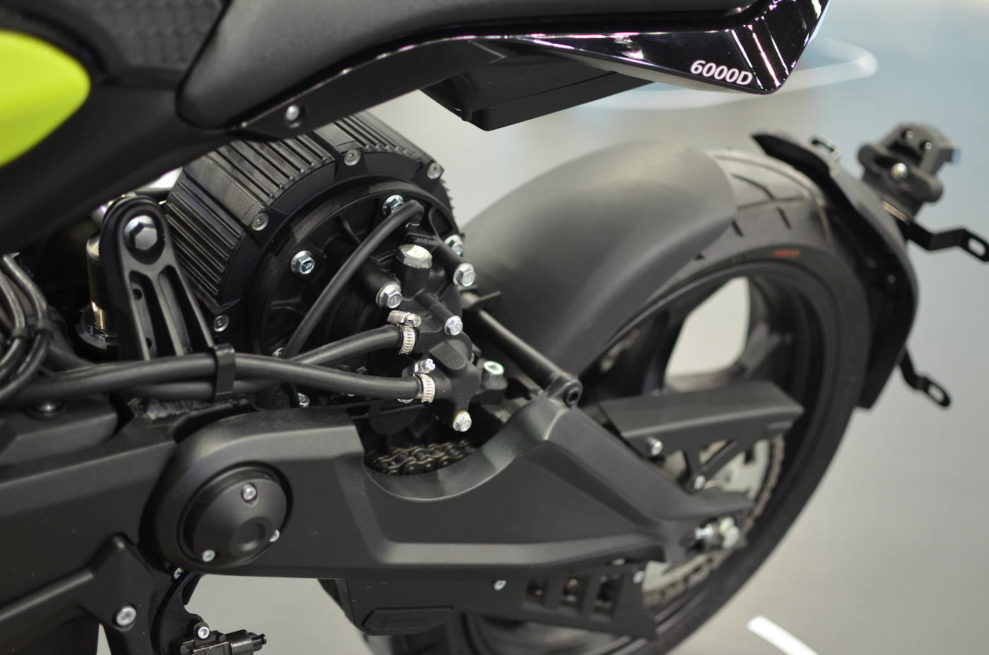 Voge ER 10 middleweight electric motorcycle enters European market