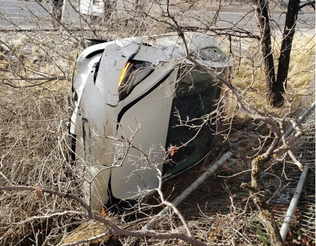 TeslaCam footage used by police to track truck driver who pushed Tesla ...