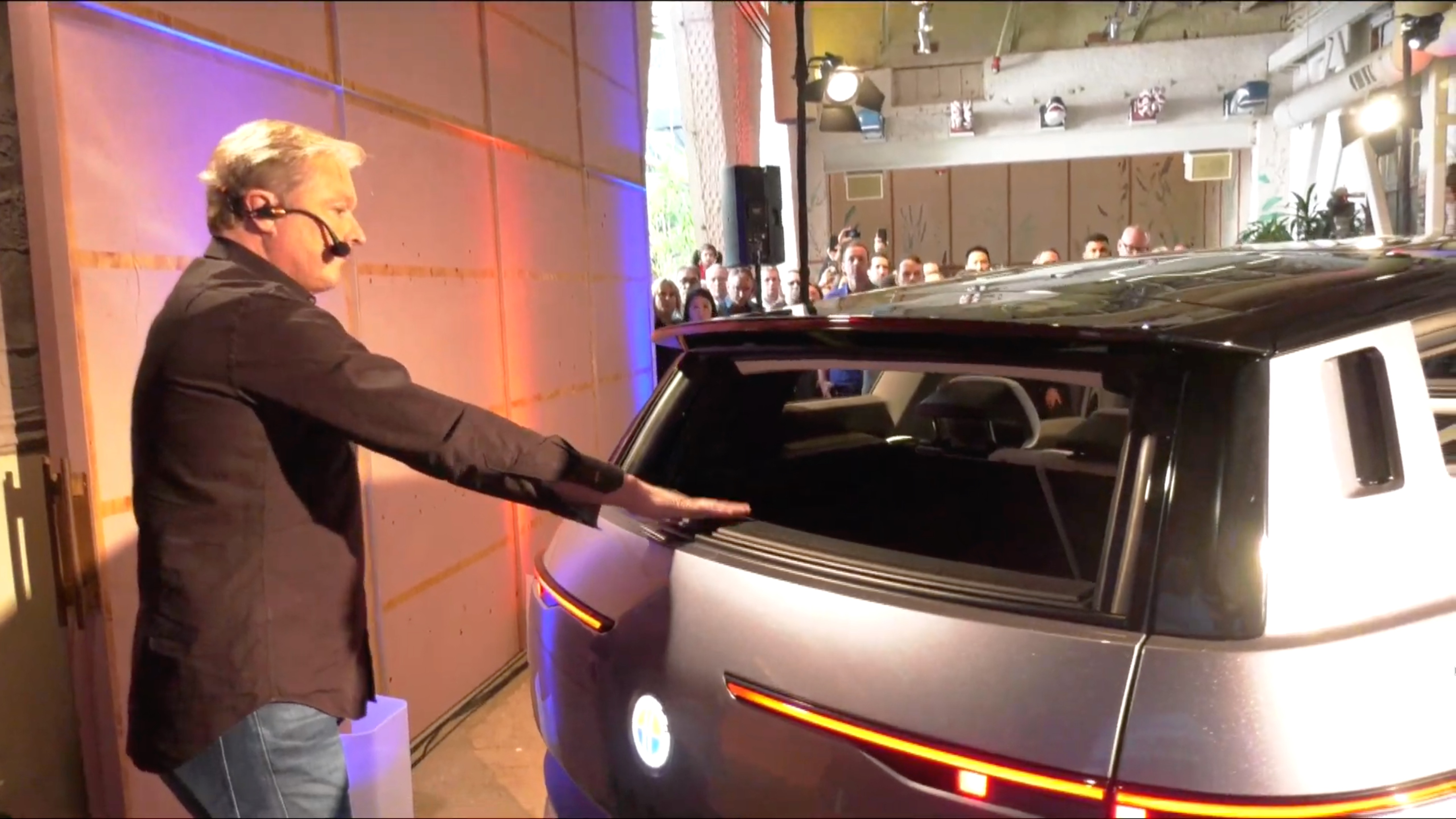 Fisker Ocean unveiled, $29,999 base w/credits, performance version 0-60 ...