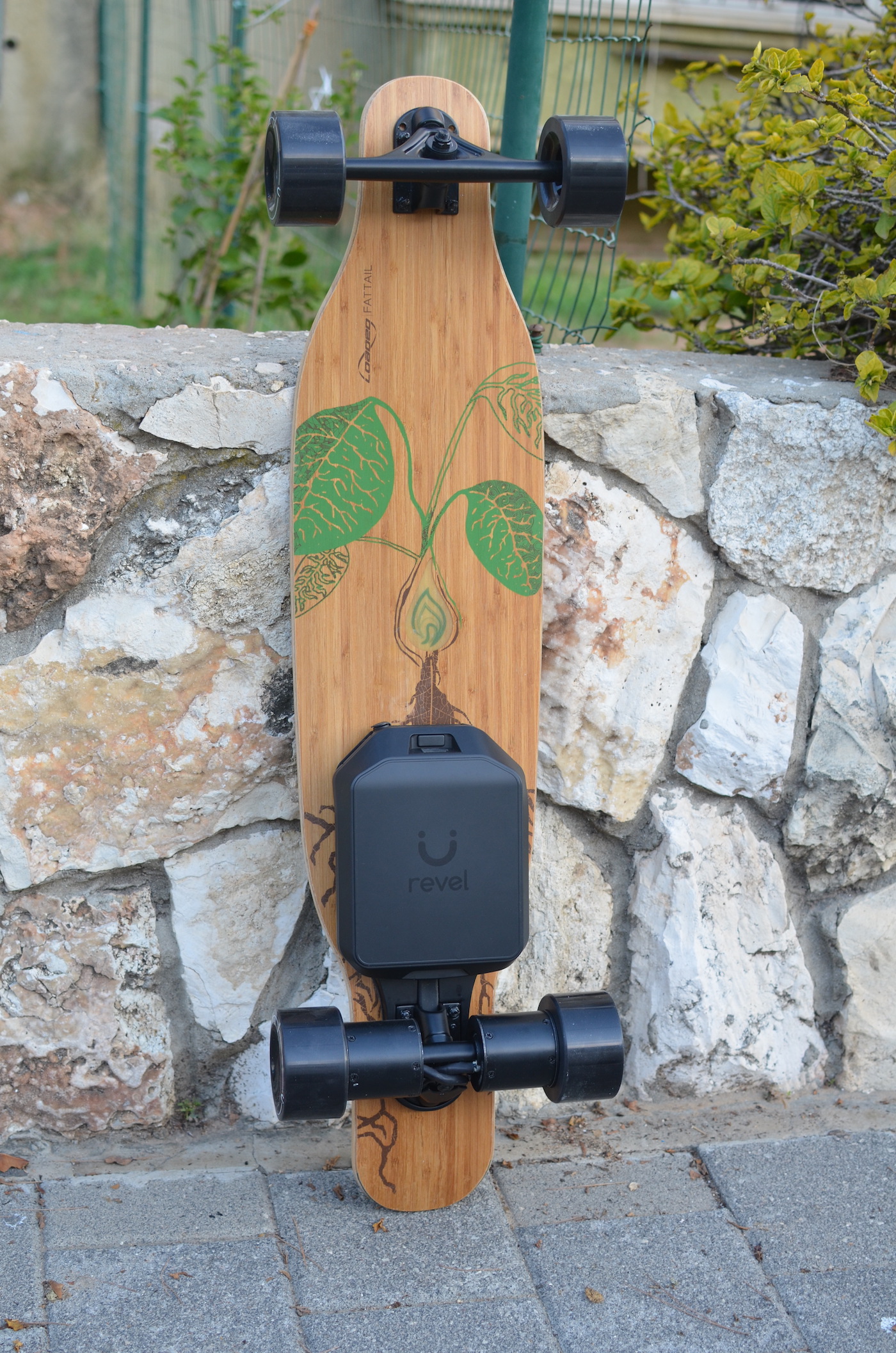 Review: Build a DIY electric skateboard in 5 minutes with Revel kit ...