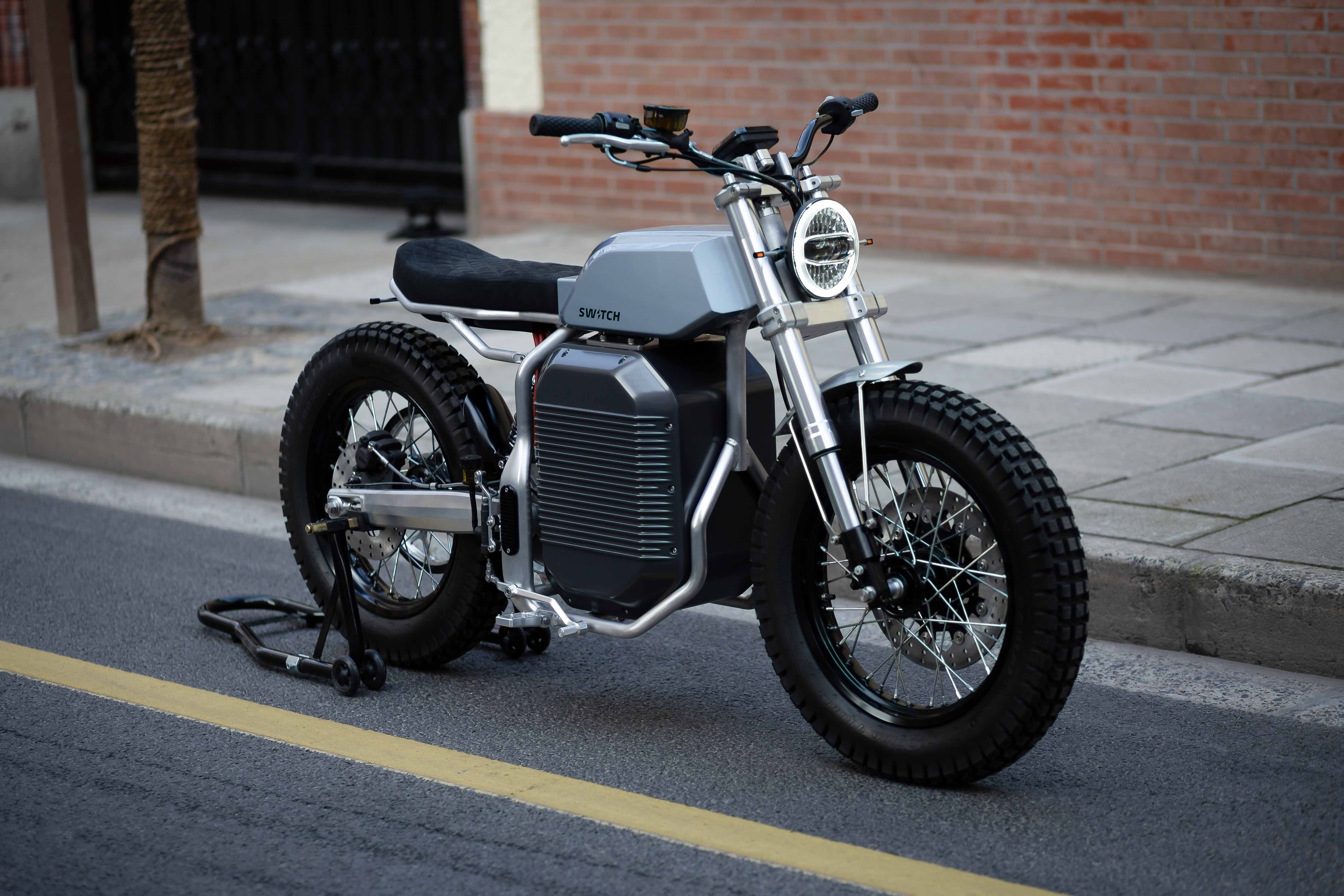 Switch motorcycles unveils retro-futuristic eSCRAMBLER electric ...