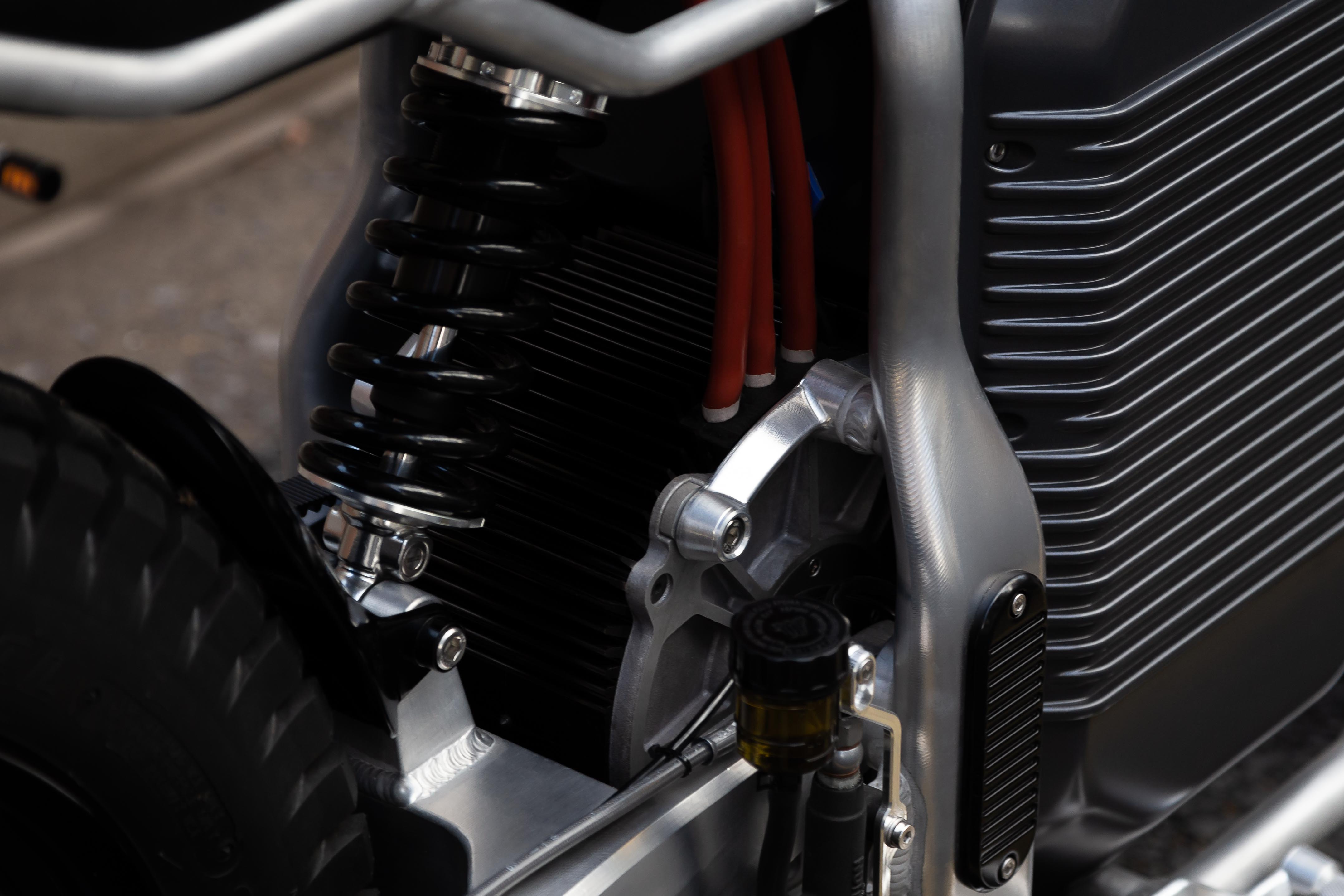 Switch motorcycles unveils retro-futuristic eSCRAMBLER electric ...