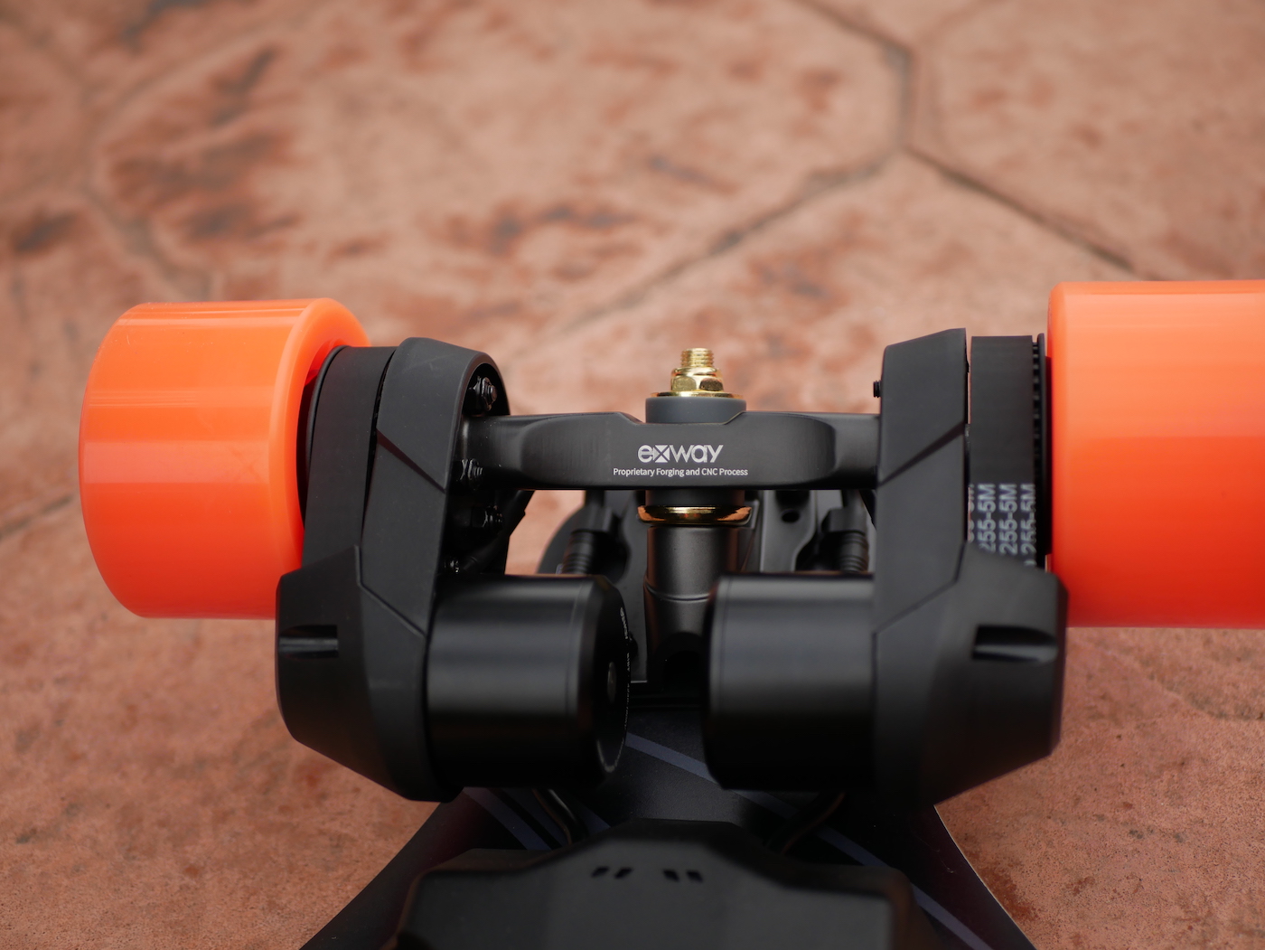 Exway Flex electric skateboard review: Better than Boosted at half the ...