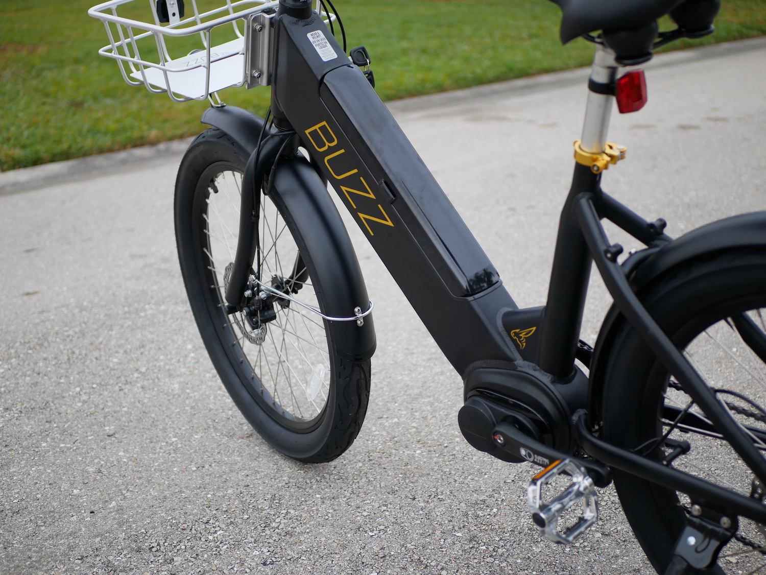 Buzz E-bike review: A good mid-drive electric bicycle for a great price