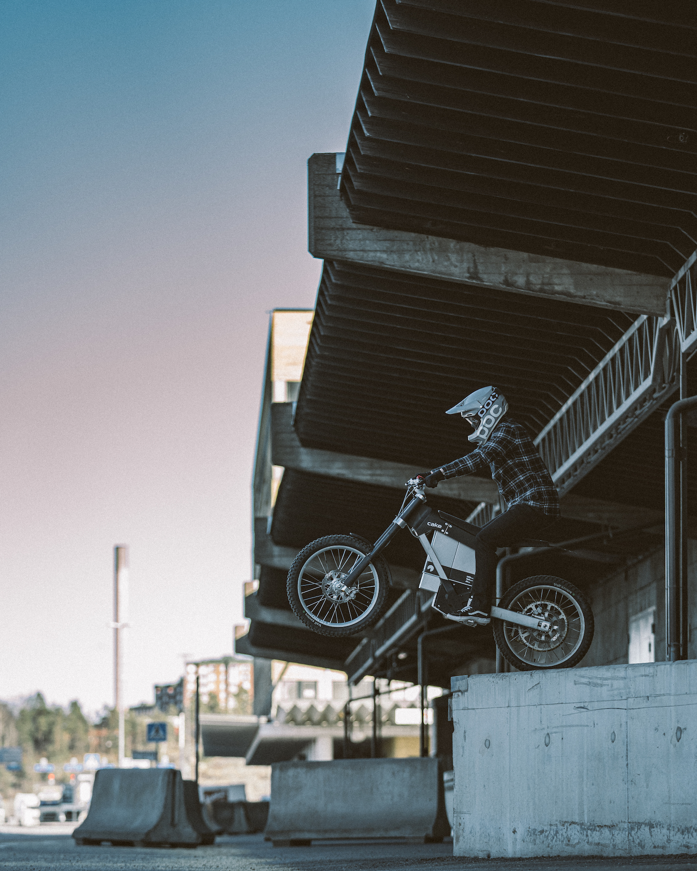 CAKE Kalk Ink unveiled as lower priced 50 MPH electric motorcycle