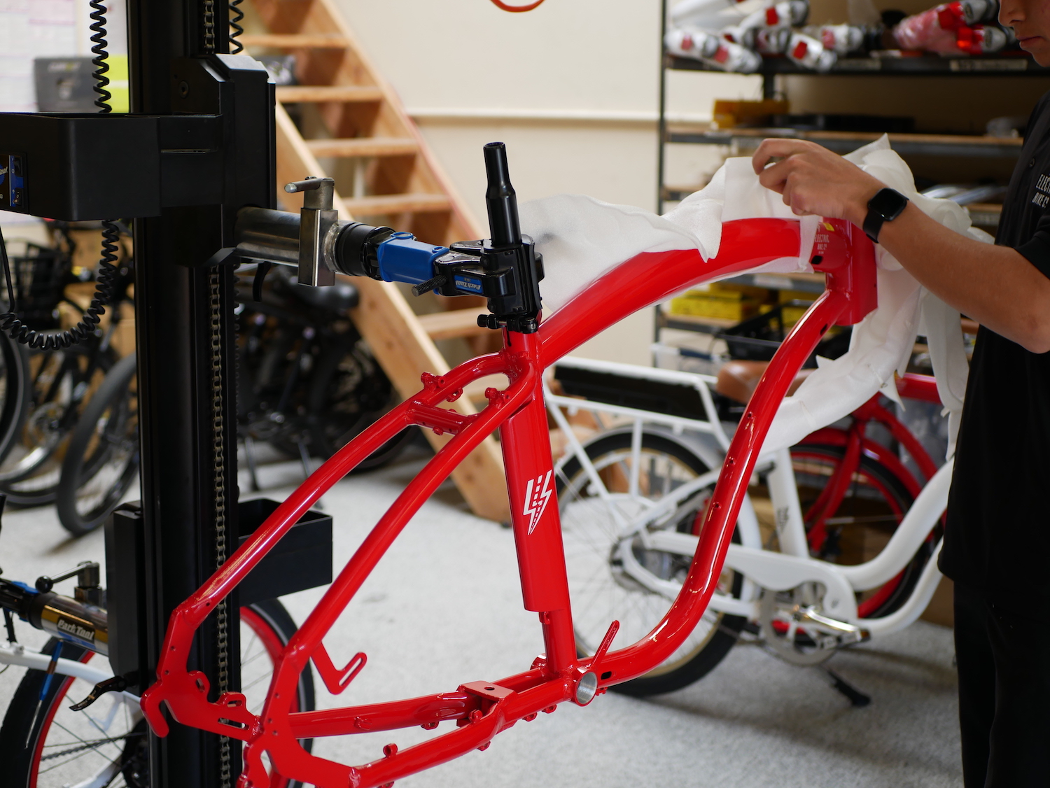 Electric bike company builds all their e-bikes in the US - here's how!