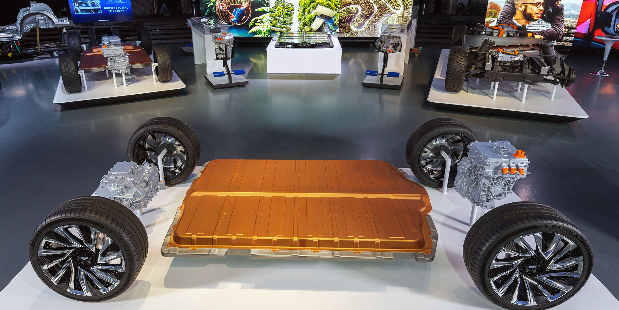 GM reveals 10 new production EVs all at once, with range up to 400 ...