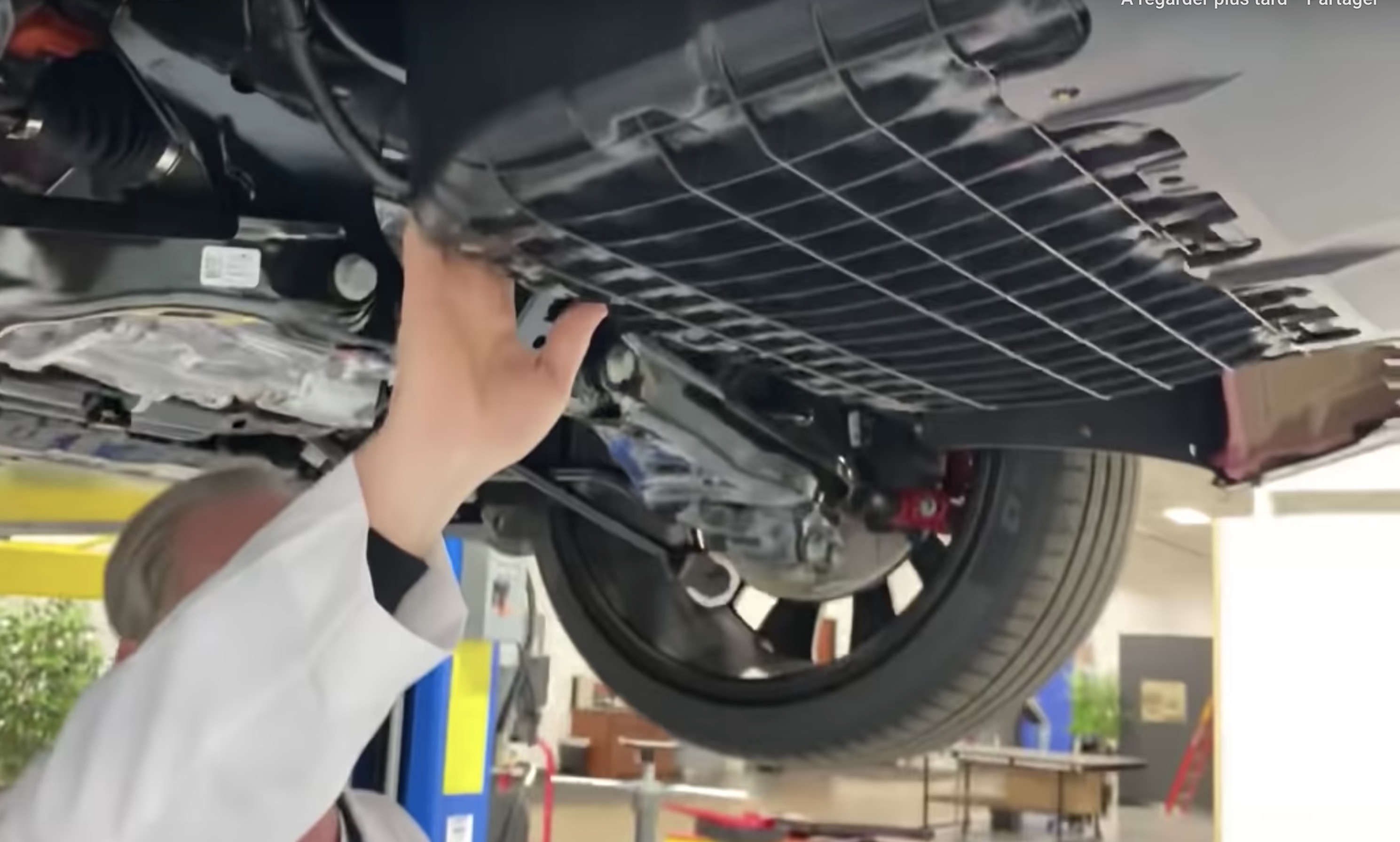 Tesla Model Y teardown: wiring and body casting impress expert | Electrek