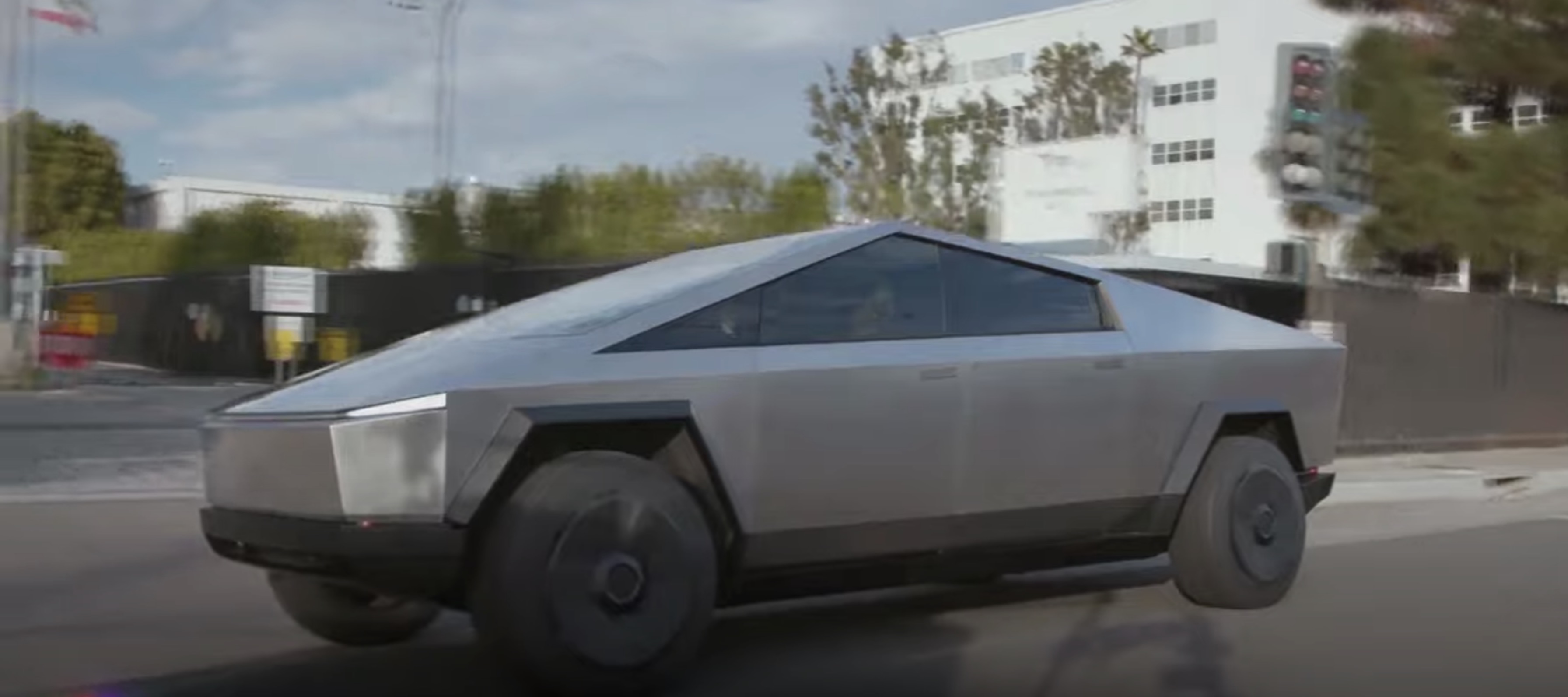 New Tesla Cybertruck and electric ATV footage on new Jay Leno's Garage ...