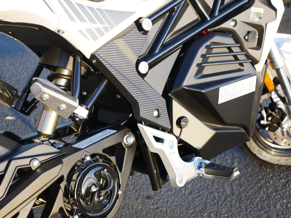 CSC City Slicker 2020 review: A $2.8k electric motorcycle with big ...