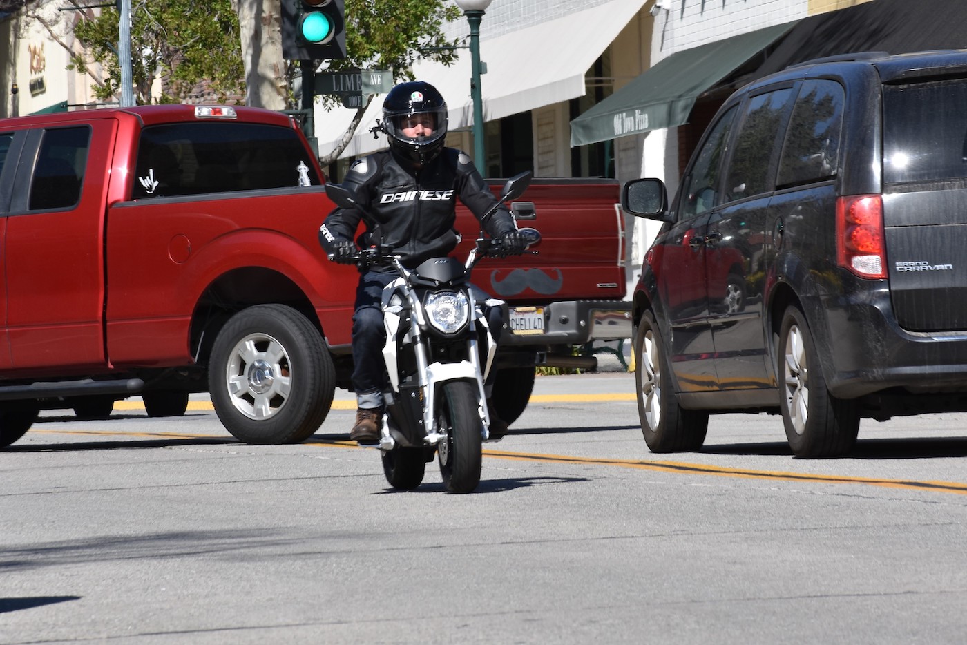 CSC City Slicker 2020 review: A $2.8k electric motorcycle with big ...
