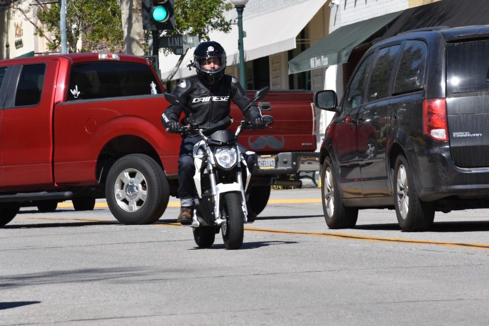 CSC City Slicker 2020 review: A $2.8k electric motorcycle with big ...