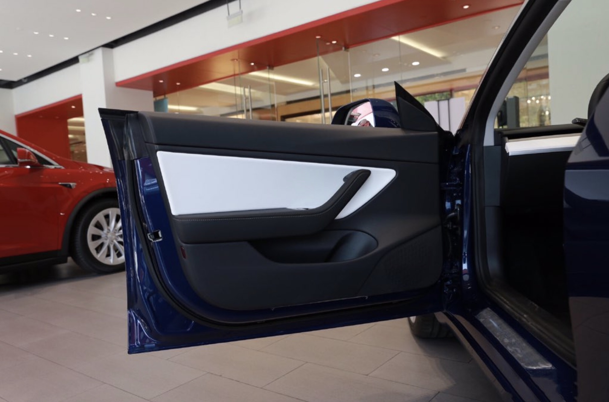 Tesla updates Model 3 interior to match Model Y features | Electrek