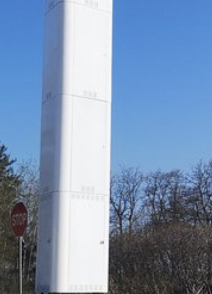 Tesla installs mysterious tower at charging station, Megacharger ...
