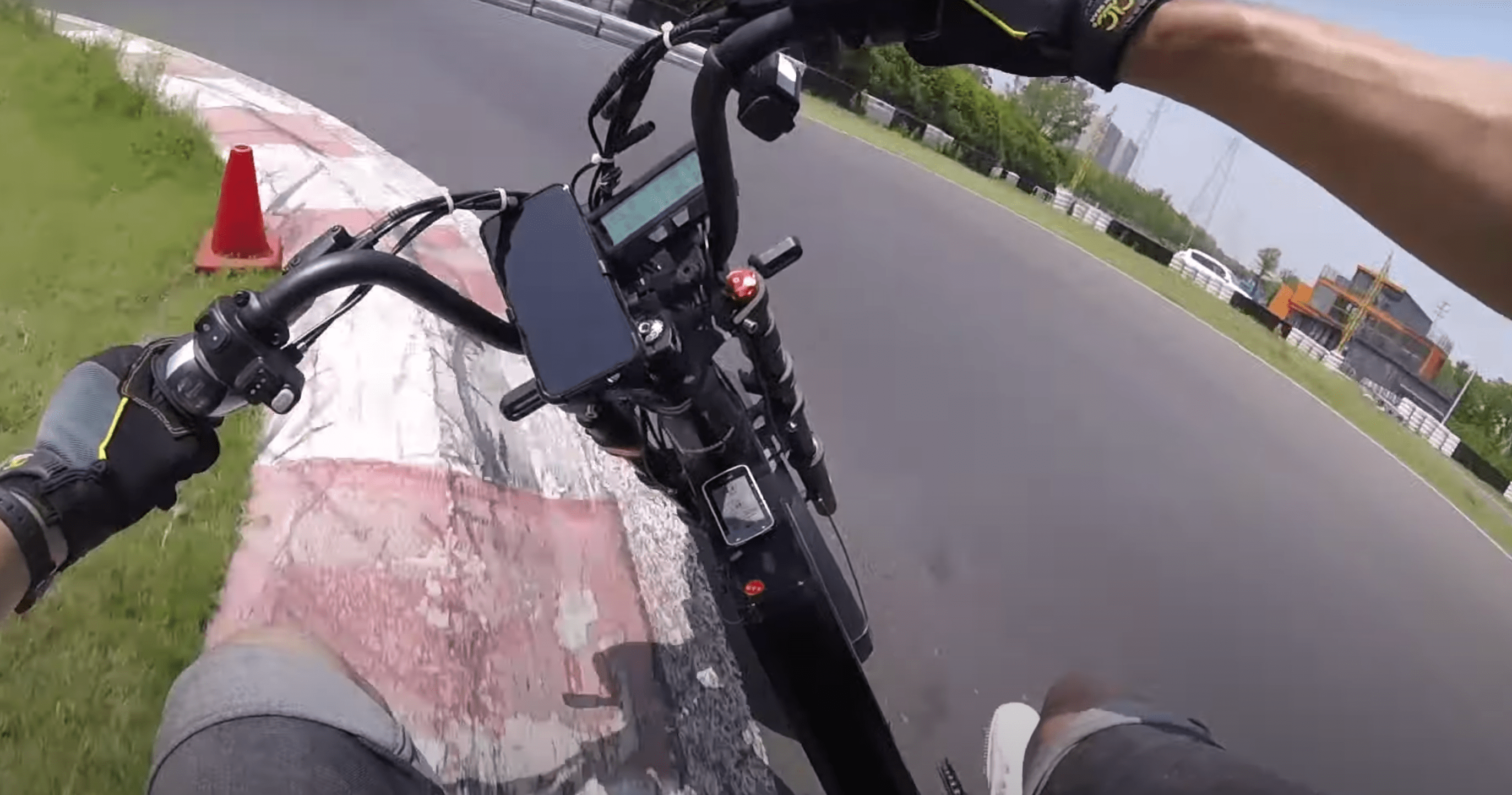 Juiced HyperScorpion: A closer look at this 30+ MPH electric moped