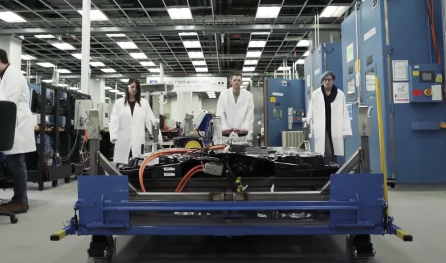 GMC Hummer electric pickup: new pictures and features released - Electrek